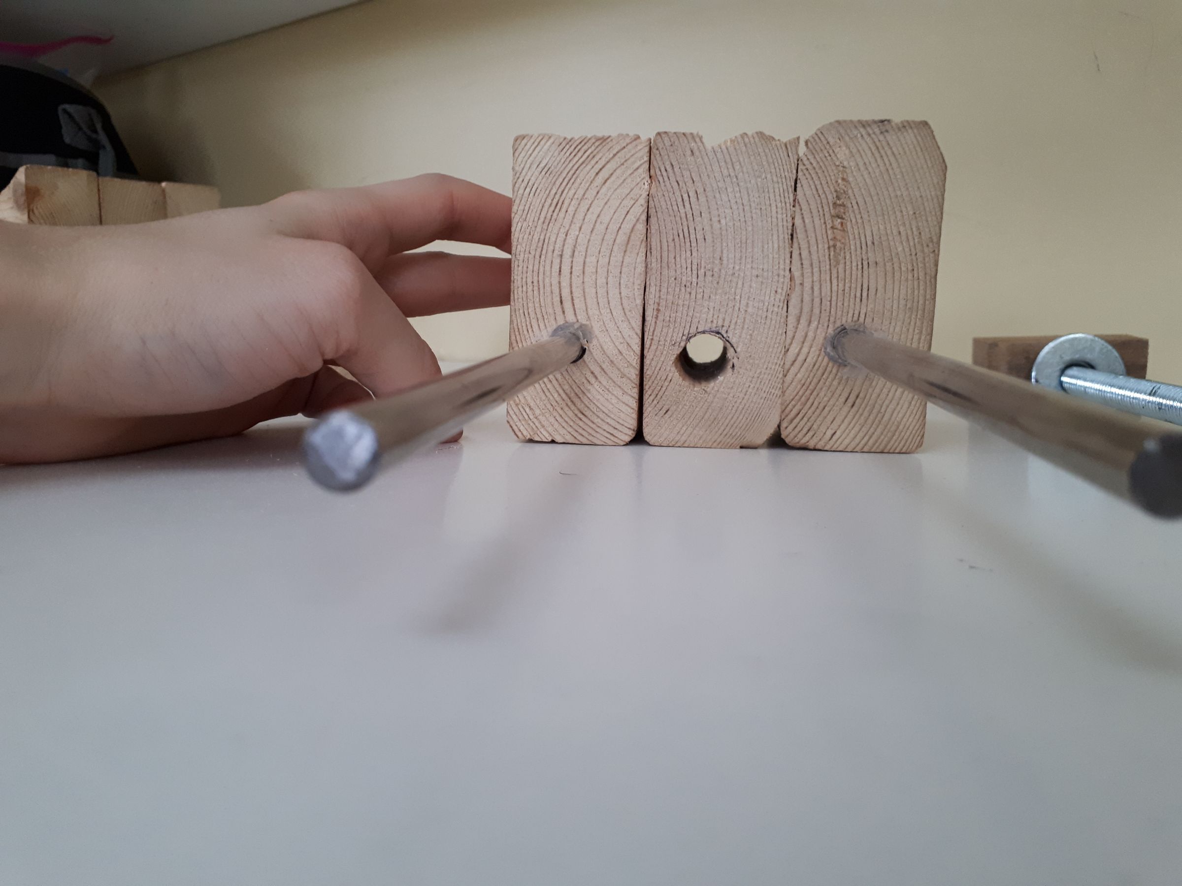 Simple Vise for Beginners (Minimal Tools) : 9 Steps - Instructables