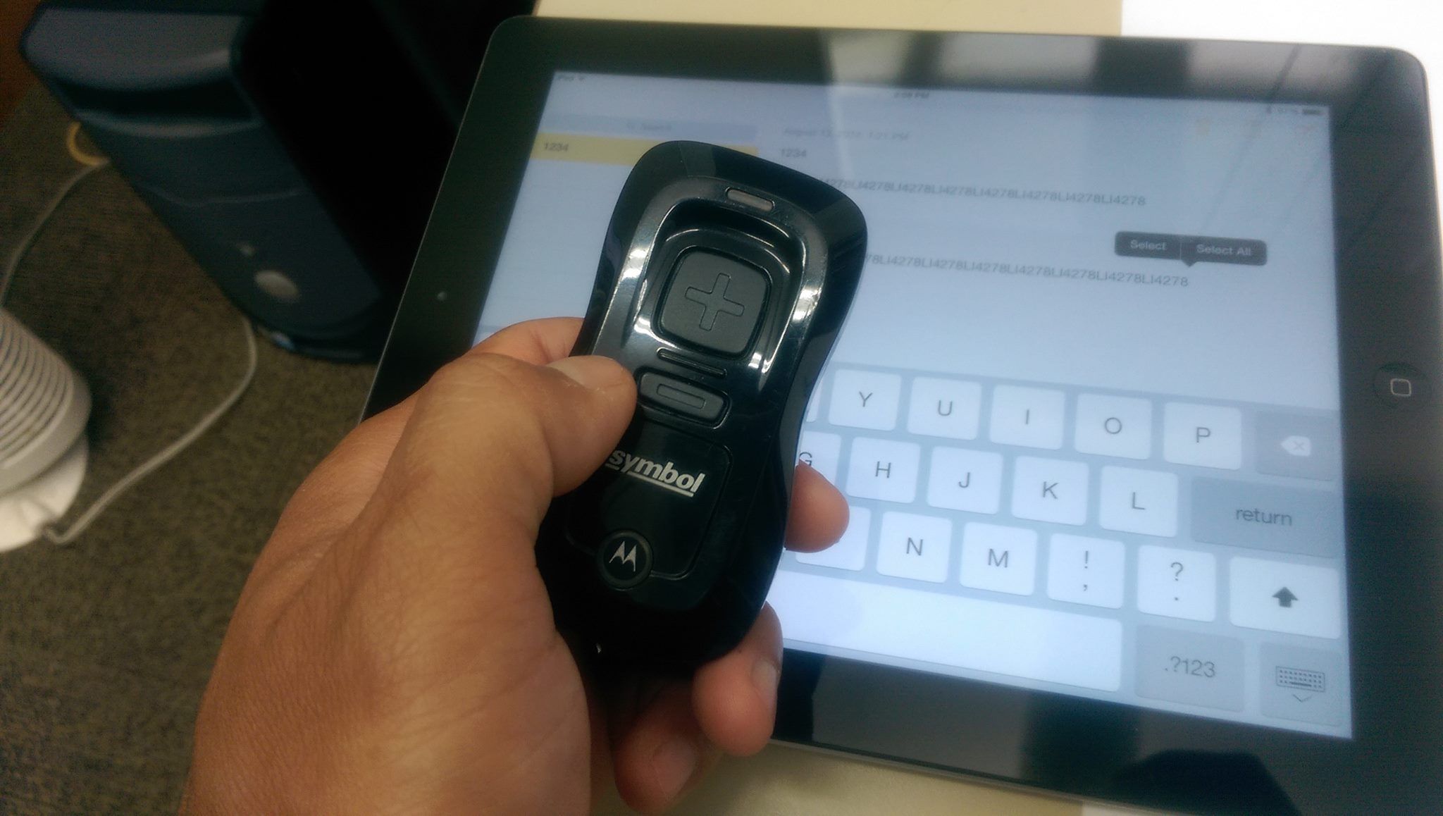 Pairing a Motorola Keychain Barcode Scanner With an IPad : 4 Steps ...