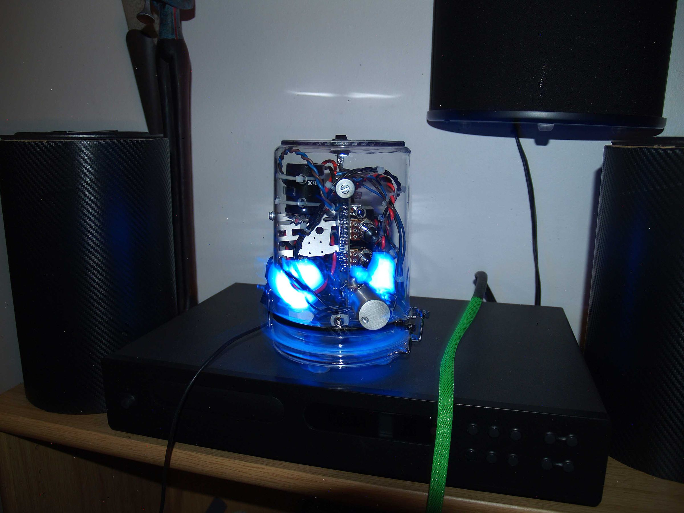 HOME MADE TRIPATH STEREO AMPLIFIER IN AN ACRYLIC SUGAR JAR! - Instructables