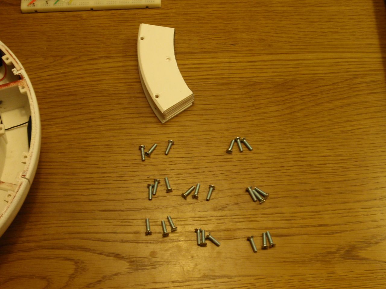 A Fully 3D Printable GlaDOS Robotic Ceiling Arm Lamp : 11 Steps (with ...