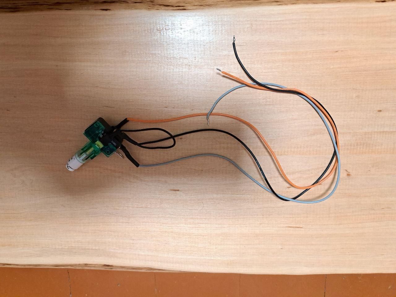 Light Chaser Game : 3 Steps - Instructables