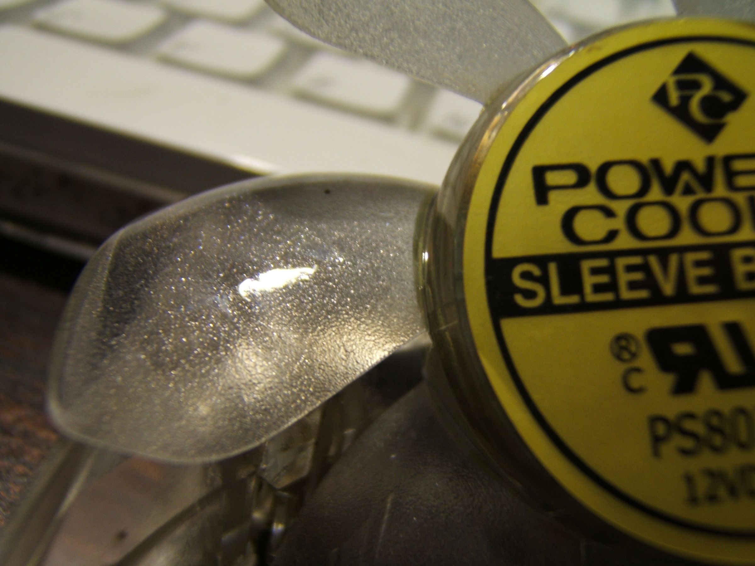 How to Take Apart a Case Fan : 4 Steps - Instructables