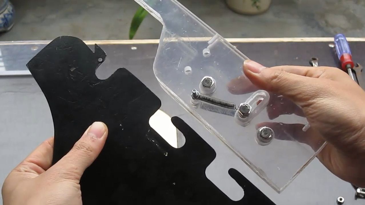 How to Make a Table Saw - Anti KickBack for DIY Table Saw - Guard ...