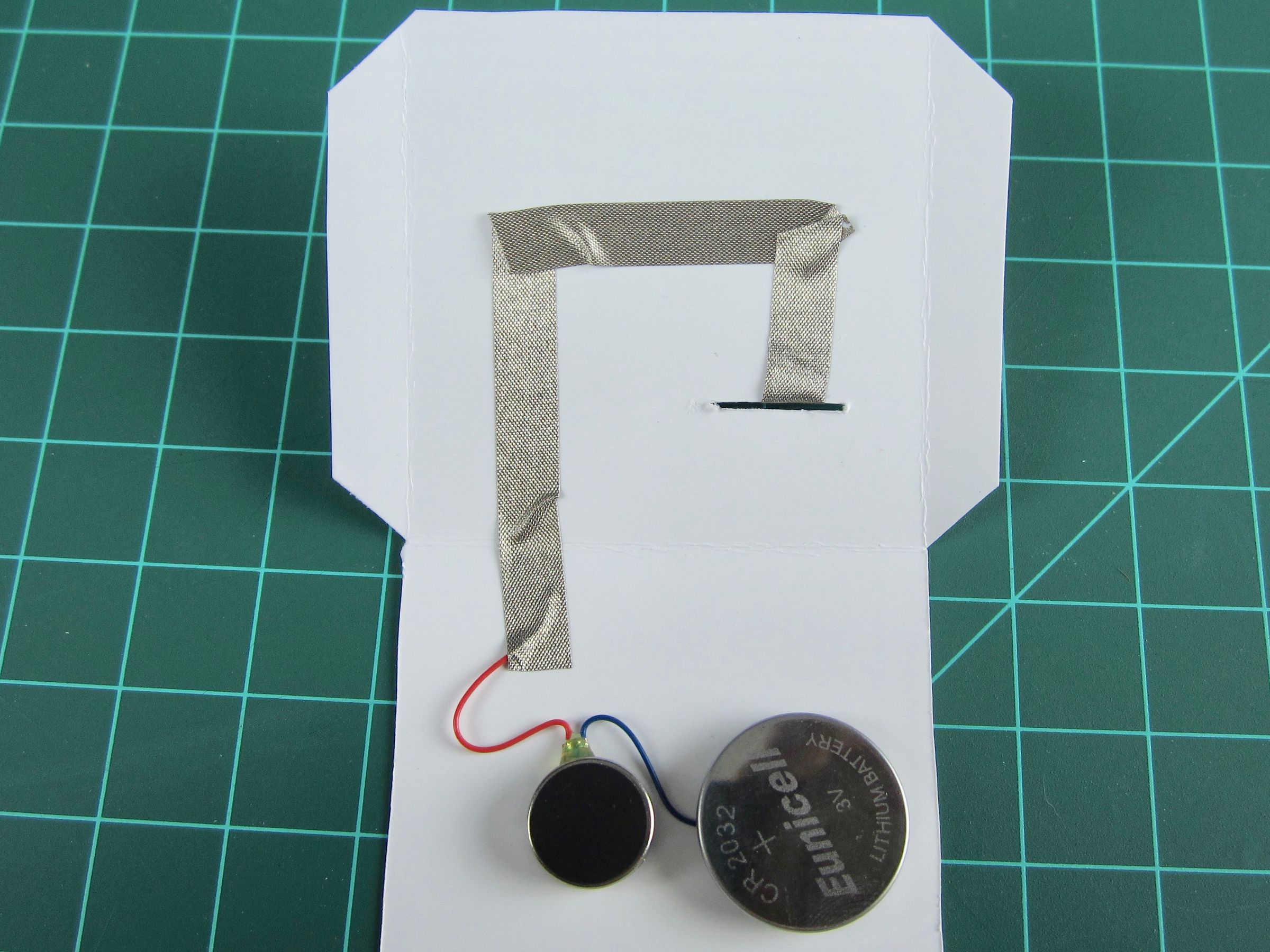 Move and Blink Paper Robot : 10 Steps (with Pictures) - Instructables