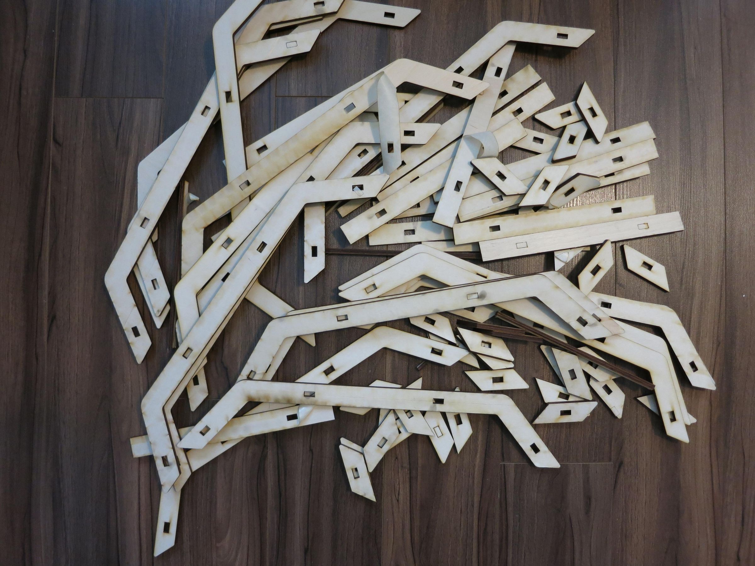 Layered Plywood Monitor Stand : 6 Steps (with Pictures) - Instructables