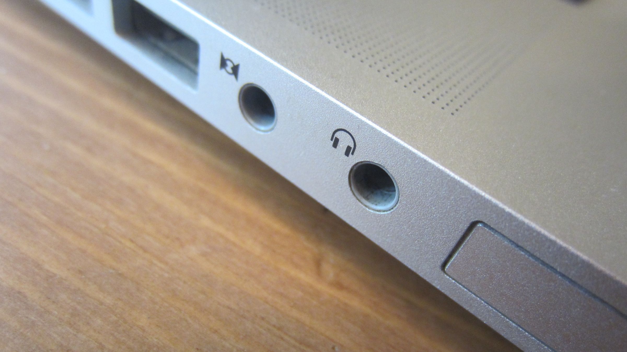 How to Play Your Device's Audio Through Your Computer's Built-in ...