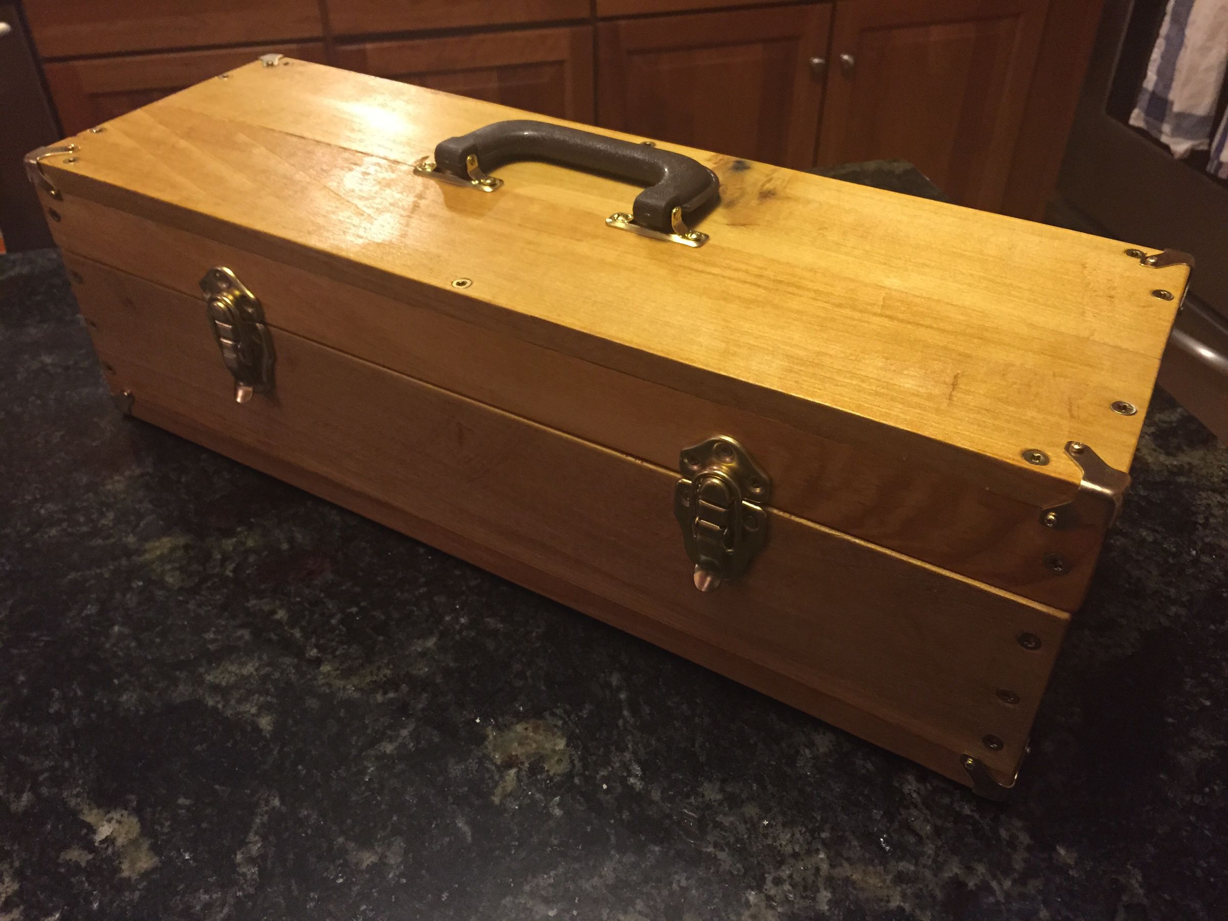 Functional and Sturdy Wooden Toolbox : 17 Steps (with Pictures ...