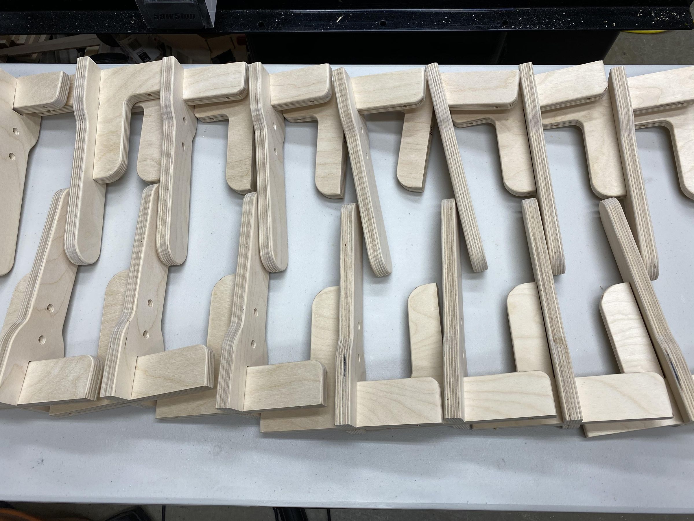 Adjustable Width Tool Charging Station : 12 Steps (with Pictures ...