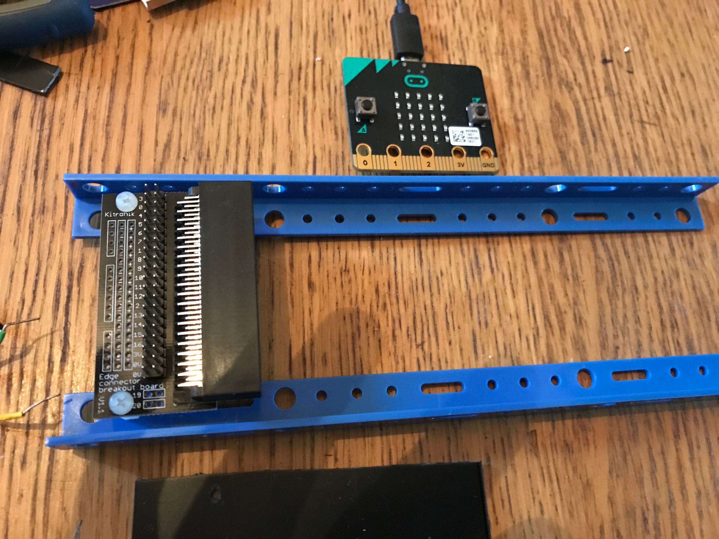 BBC MIcrobit Bot Using the L9110 Motor Controller : 4 Steps - Instructables