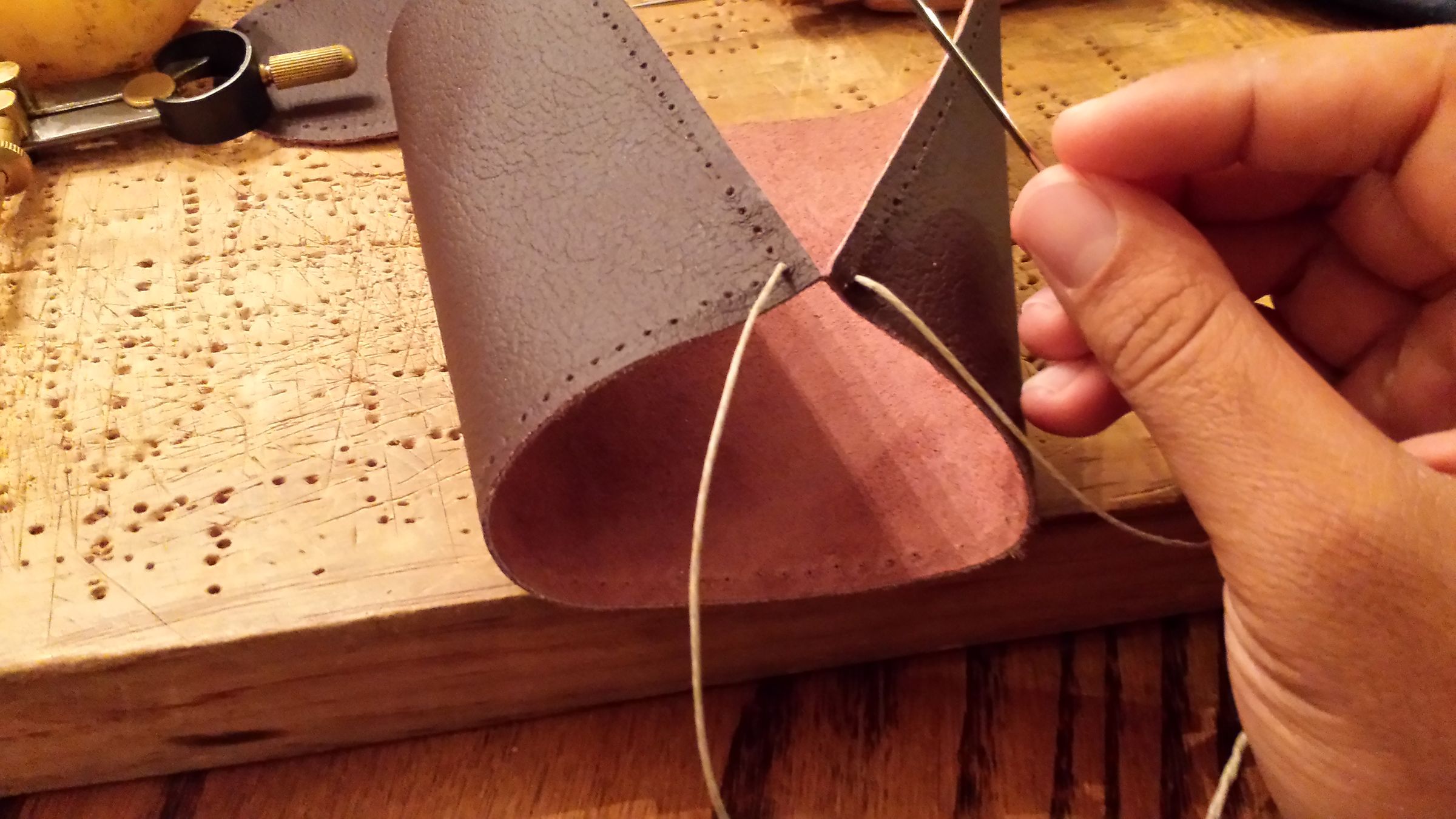 Skyrim Inspired Leather Coin Pouch/Dice Bag : 7 Steps (with Pictures ...