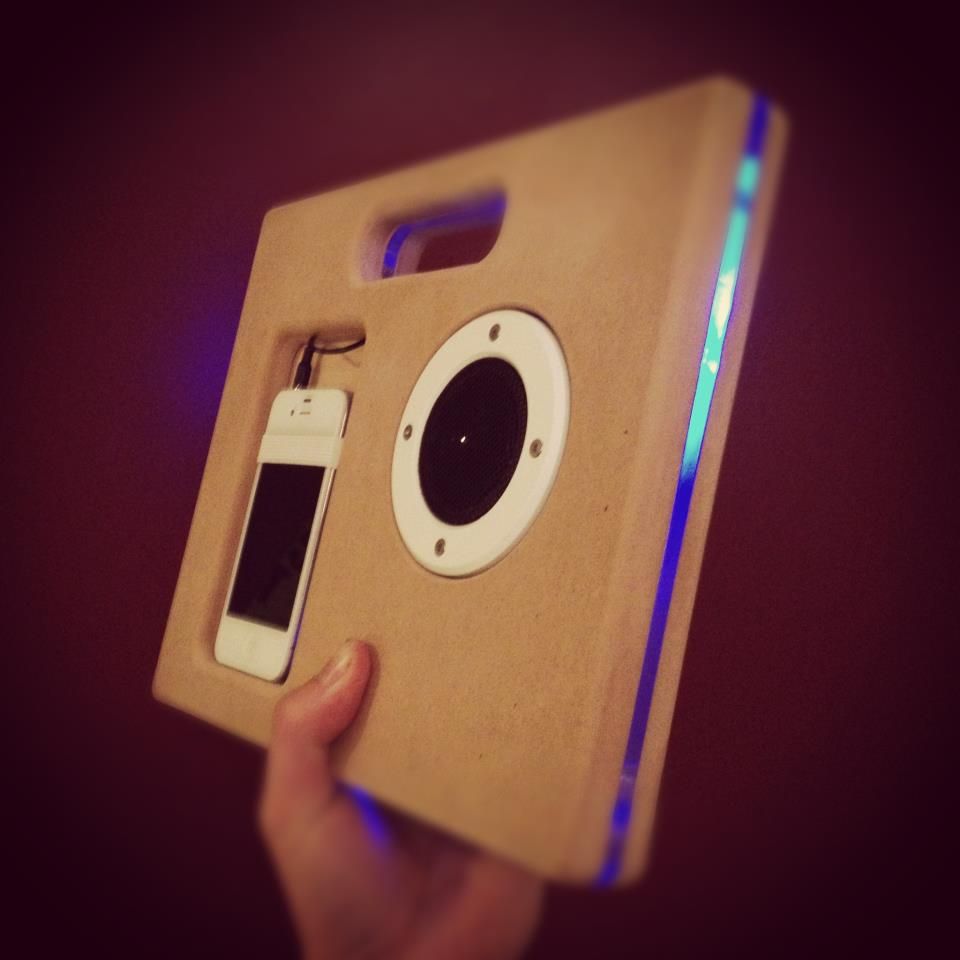 IPhone Boombox : 9 Steps (with Pictures) - Instructables
