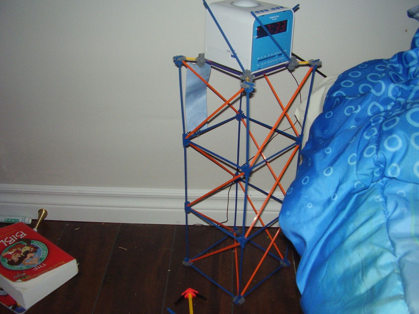 Simple K'nex Clock Stand - Instructables