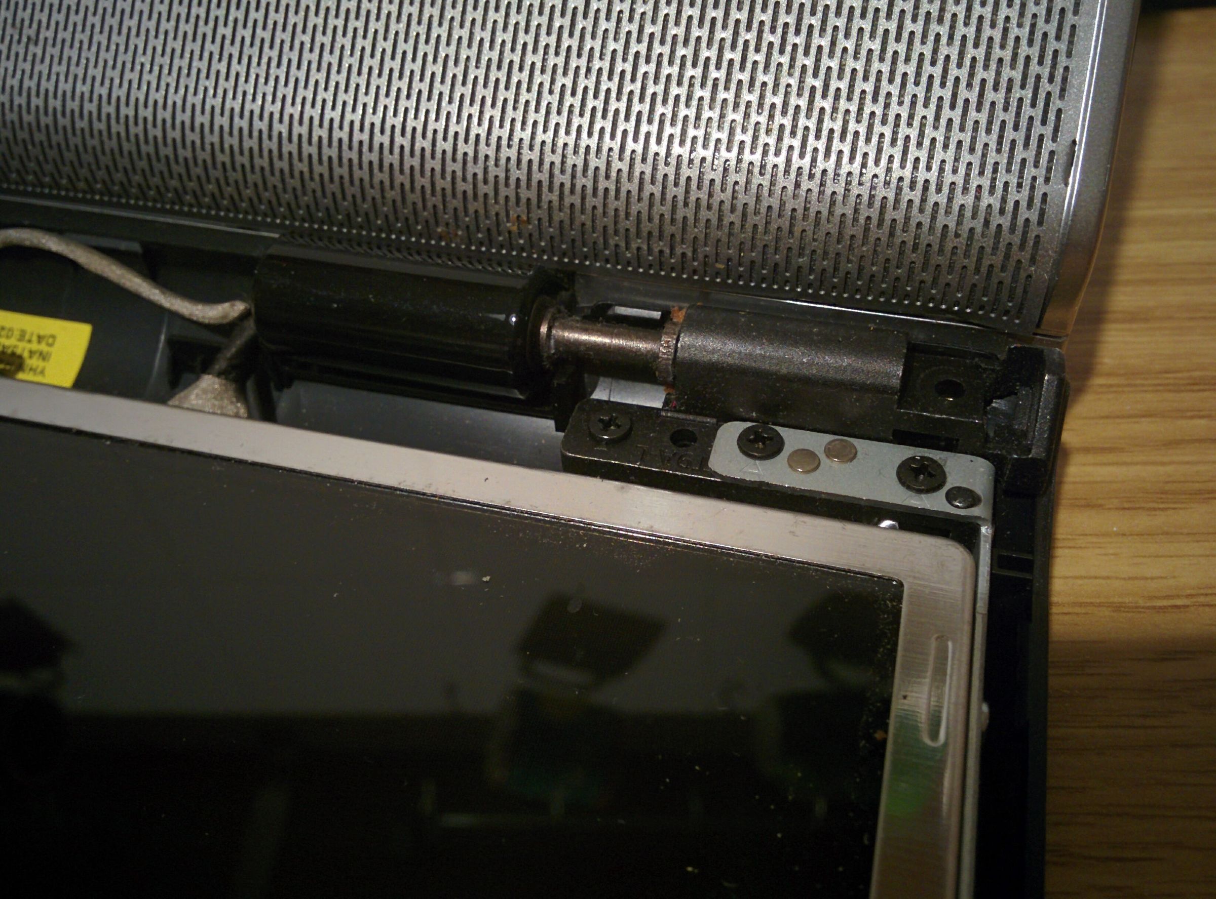 External Monitor From Broken Laptop : 7 Steps - Instructables