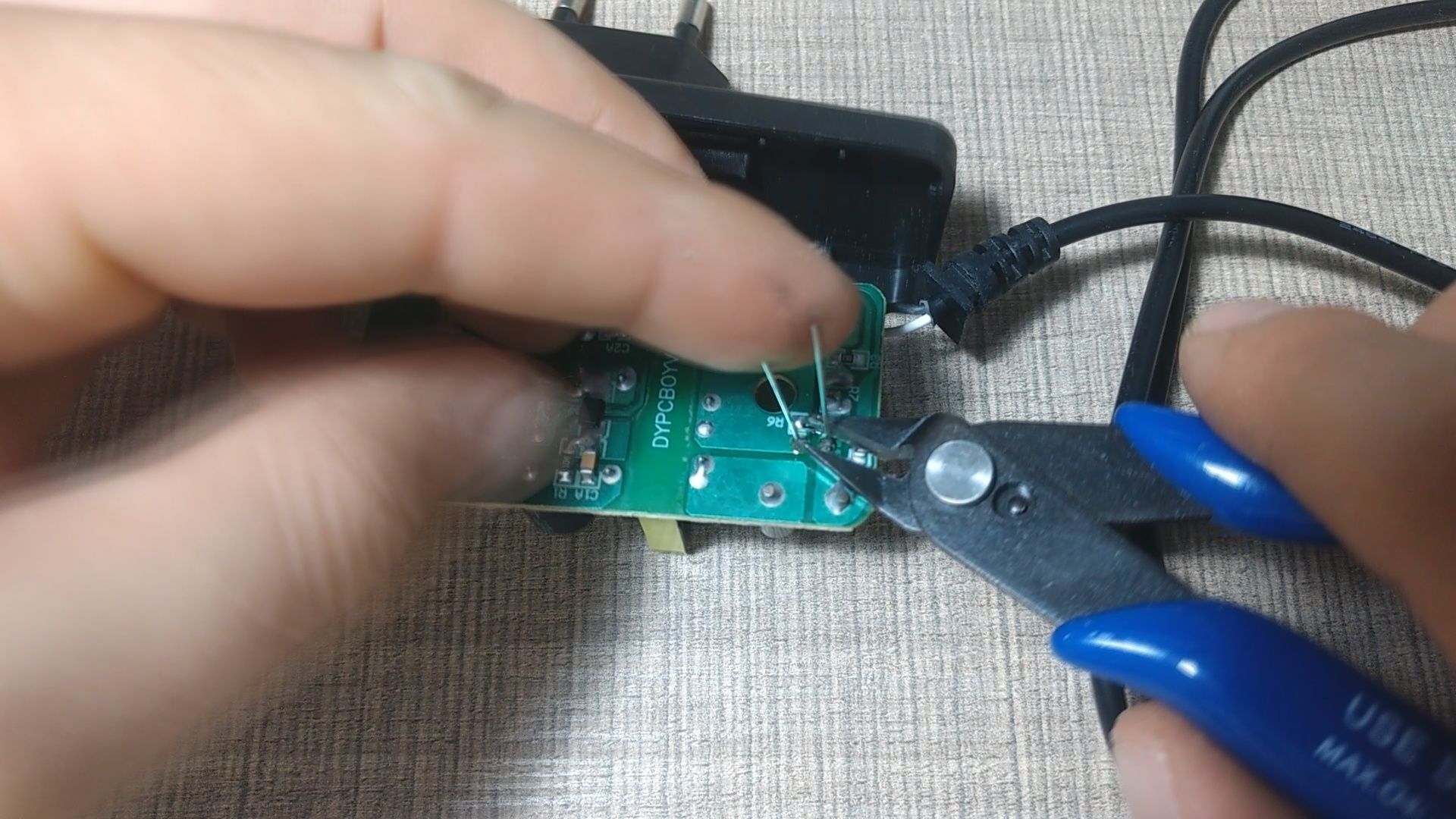 Power Supply Repair : 6 Steps - Instructables