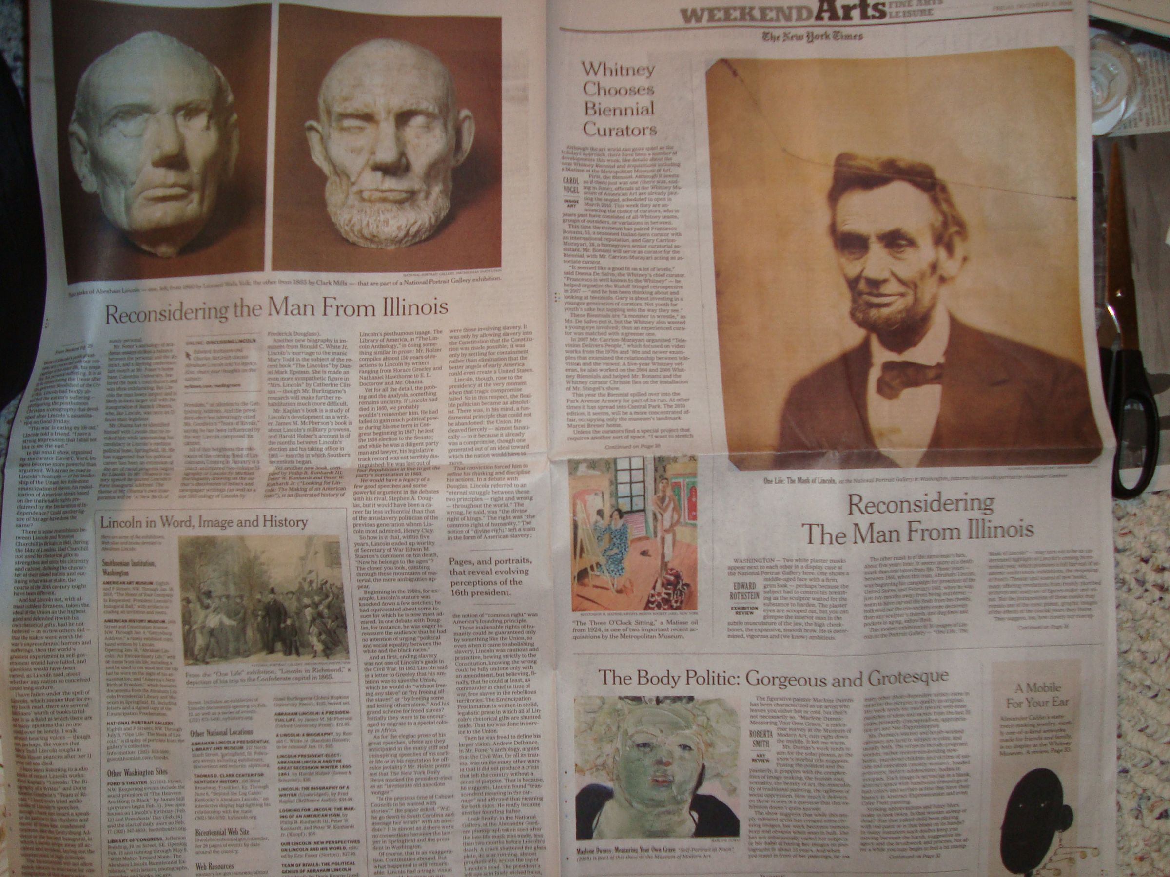 Gift-wrapping With Newspaper : 4 Steps - Instructables