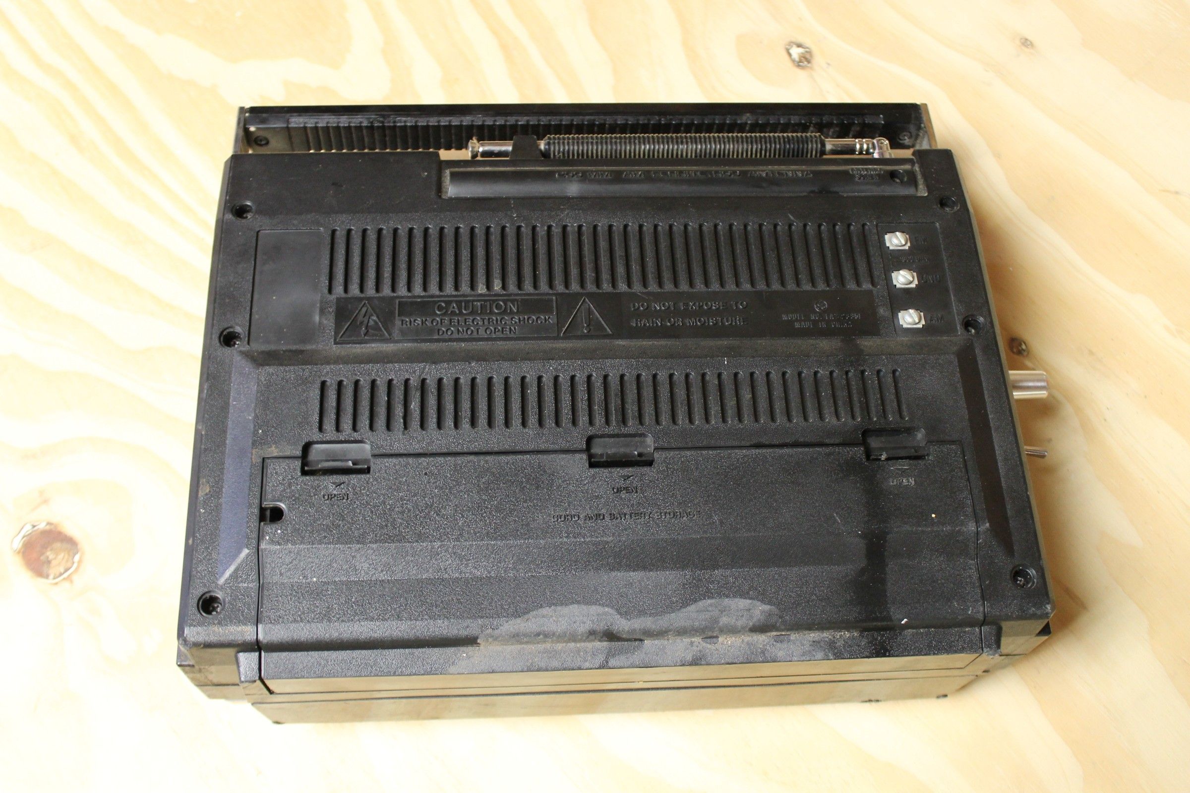 Hack Any Radio Into a Guitar Amp V2 : 9 Steps (with Pictures ...