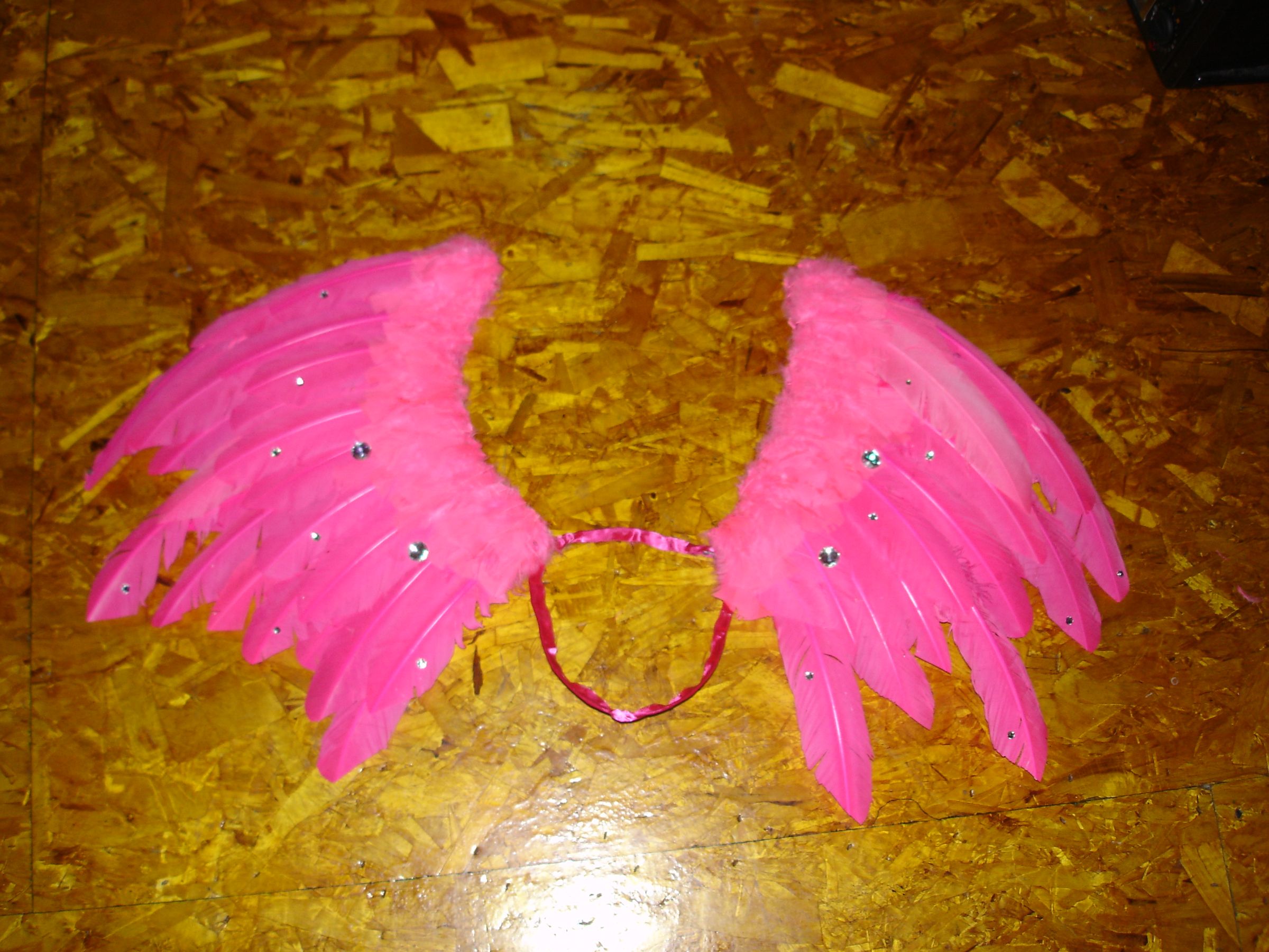 GLAMOROUS Fallen Angel Wings : 14 Steps (with Pictures) - Instructables