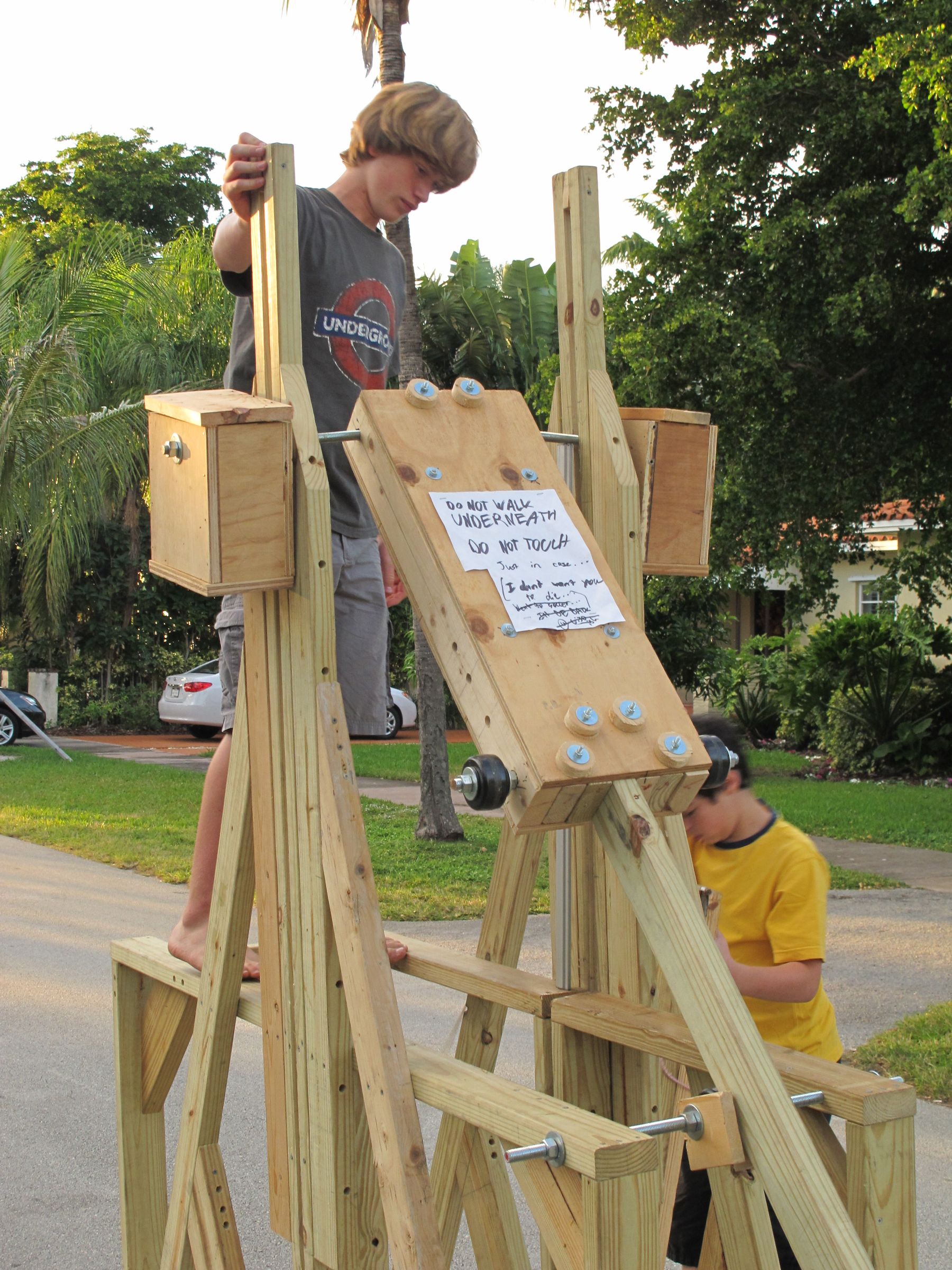 Floating Arm Trebuchet (F2K) : 17 Steps - Instructables