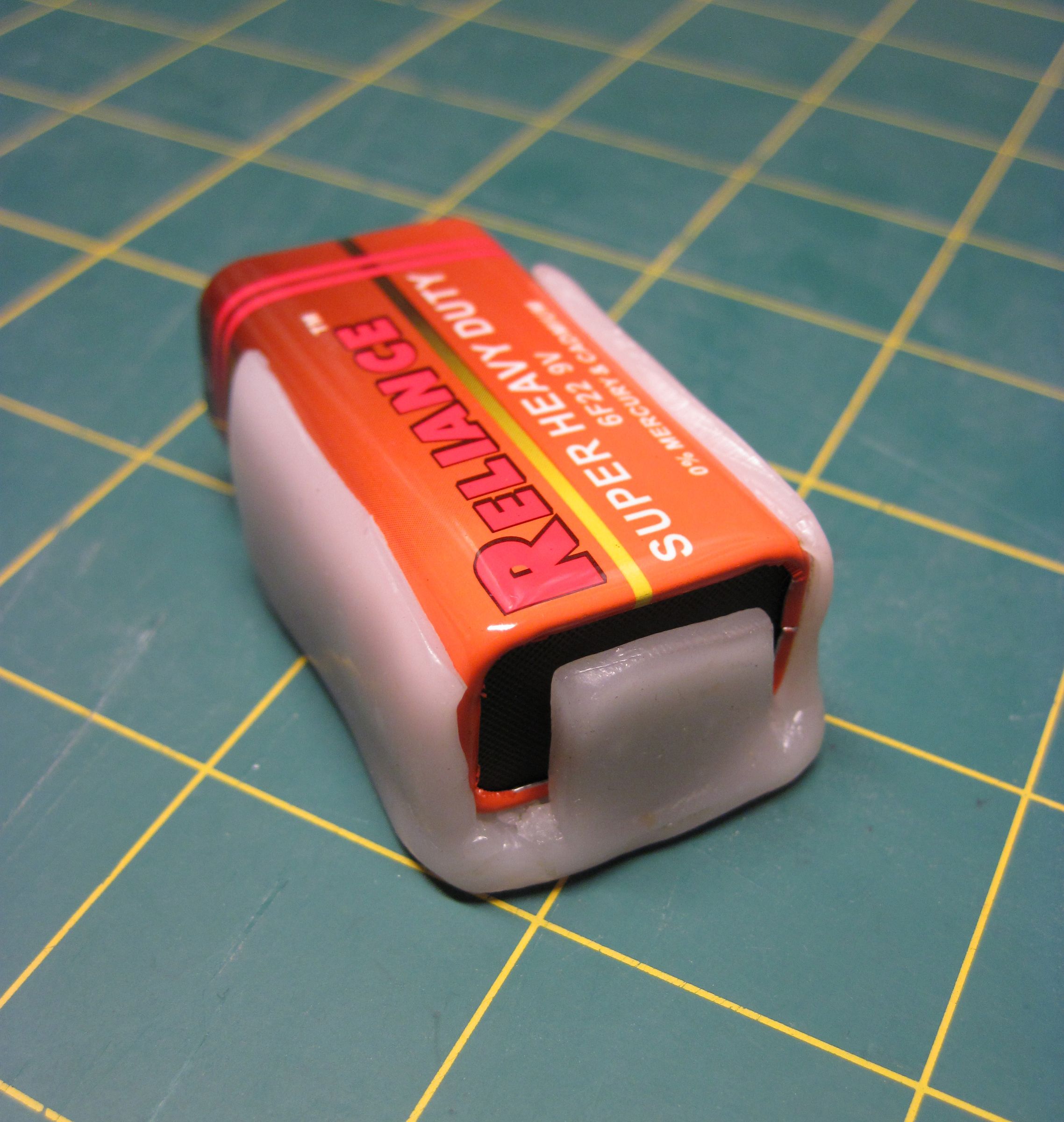 Custom Thermoplastic Battery Holder. : 6 Steps - Instructables