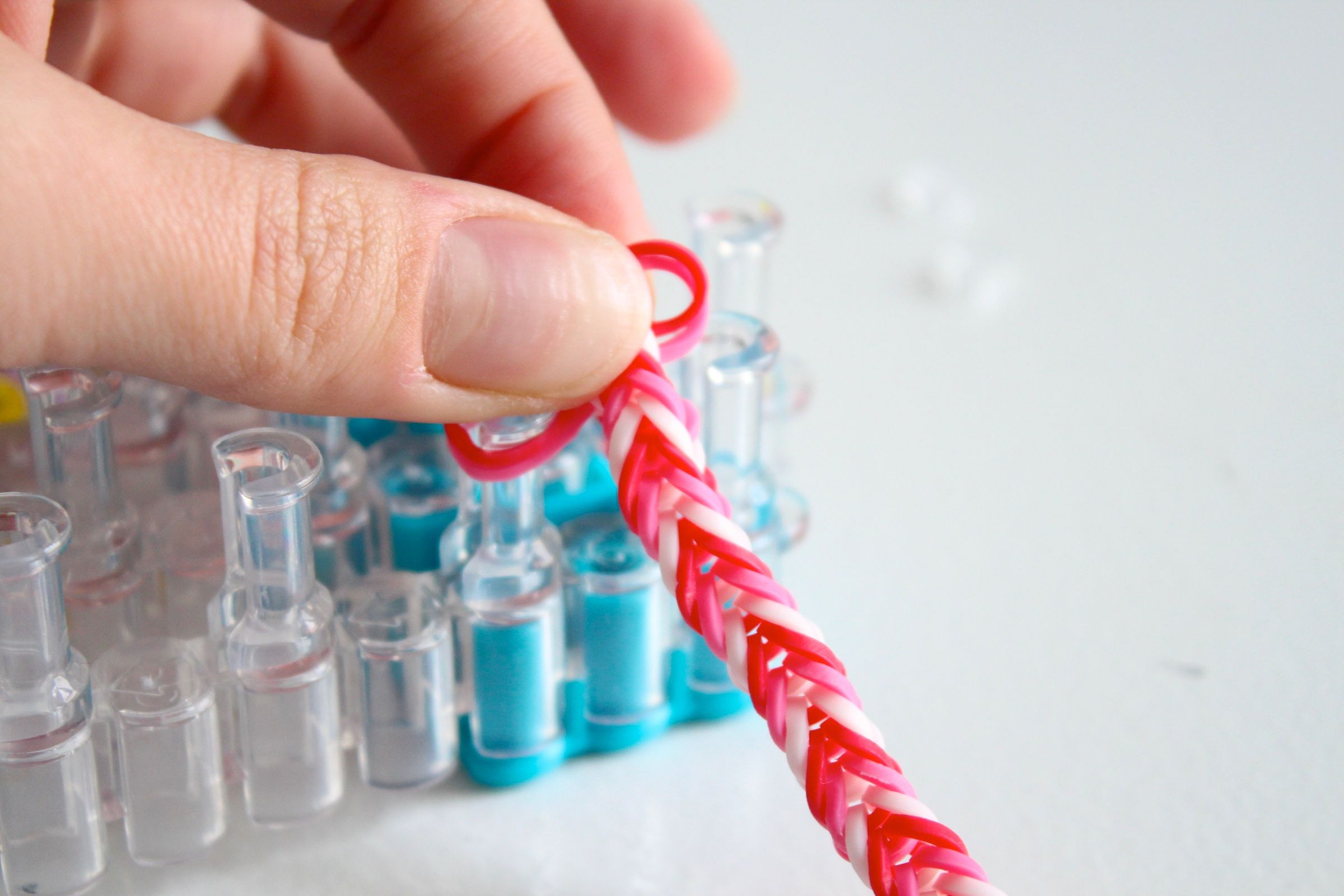 Rainbow Loom Fishtail : 6 Steps (with Pictures) - Instructables