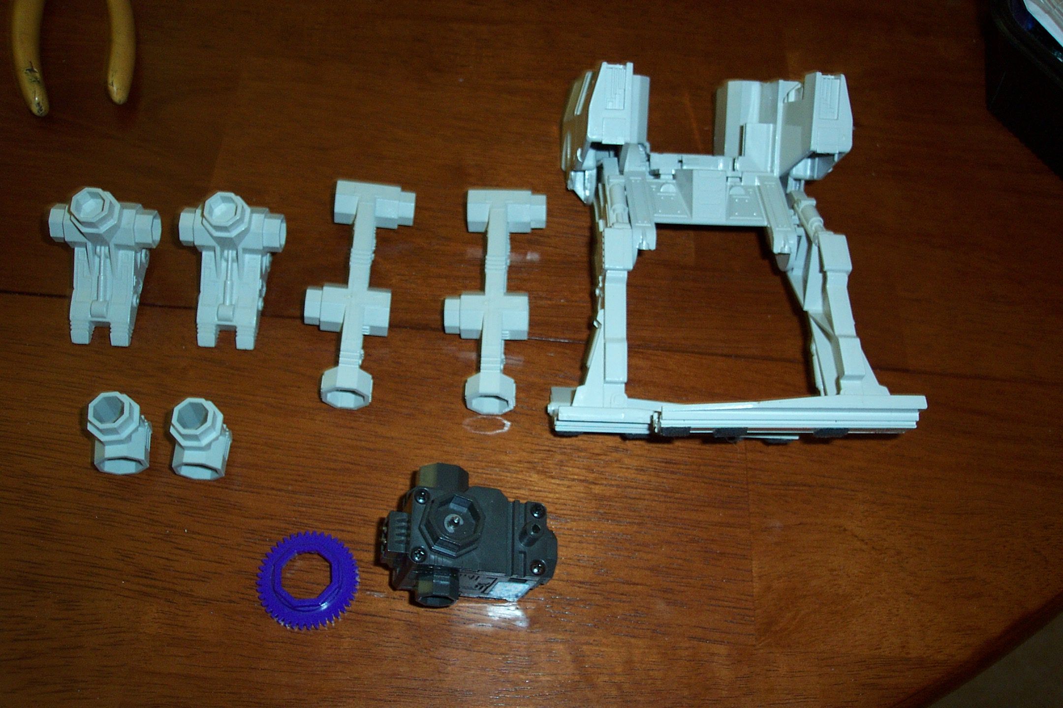 Build a Mini-Walking Bot : 10 Steps - Instructables