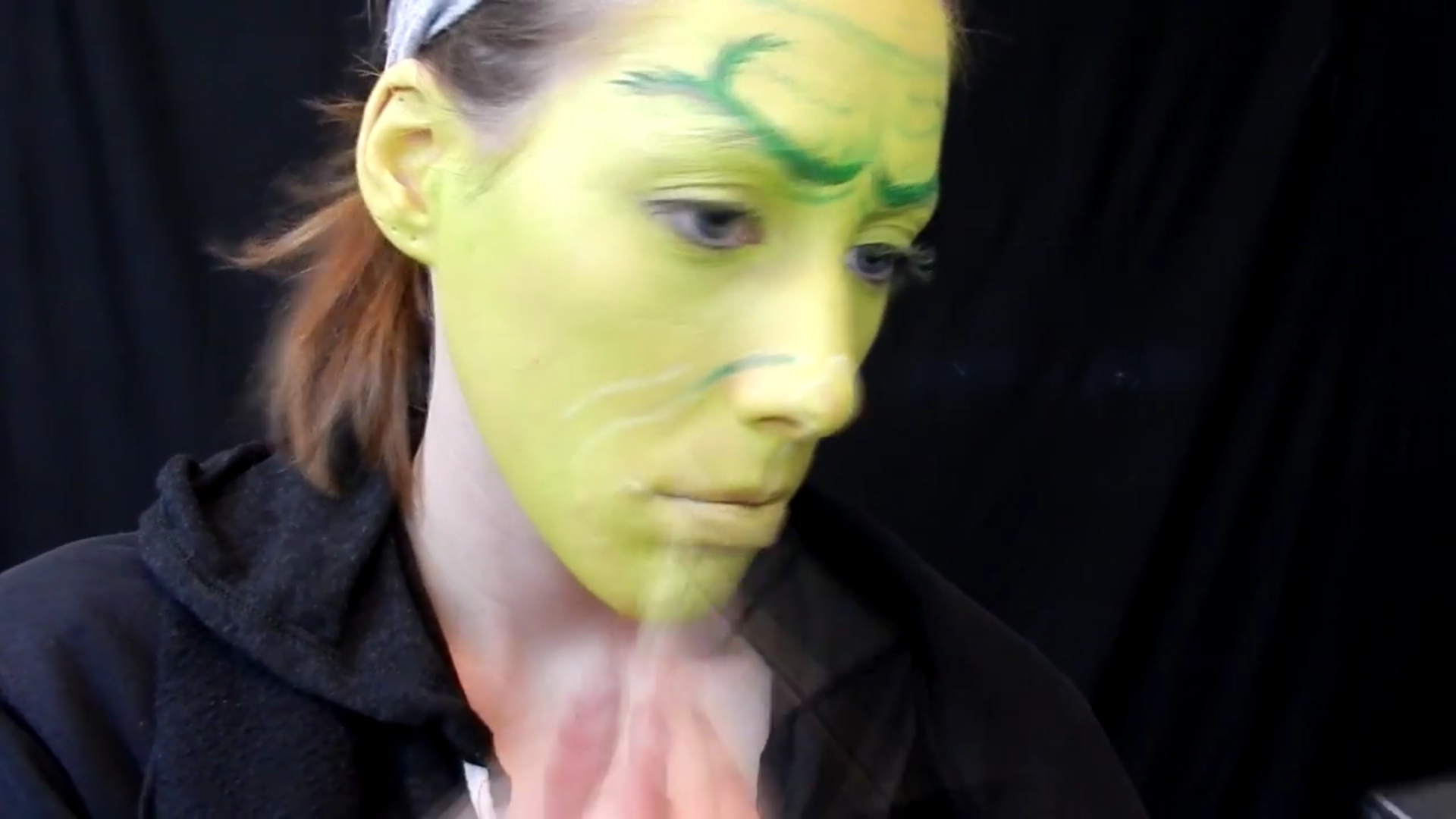 LATE: Grinch Face Paint : 8 Steps (with Pictures) - Instructables