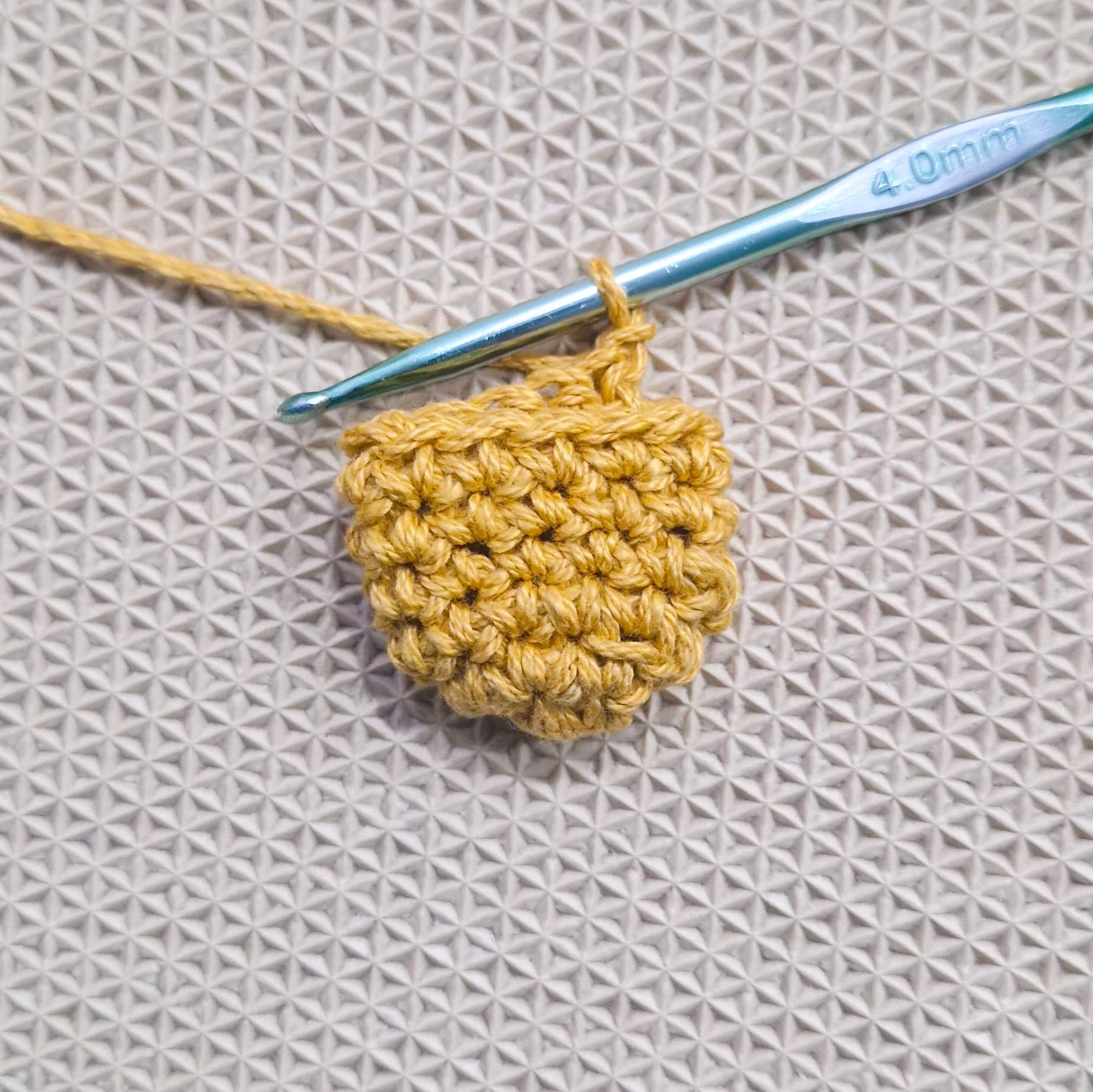 Easy Crochet Mini Christmas Stocking Ornament : 11 Steps - Instructables
