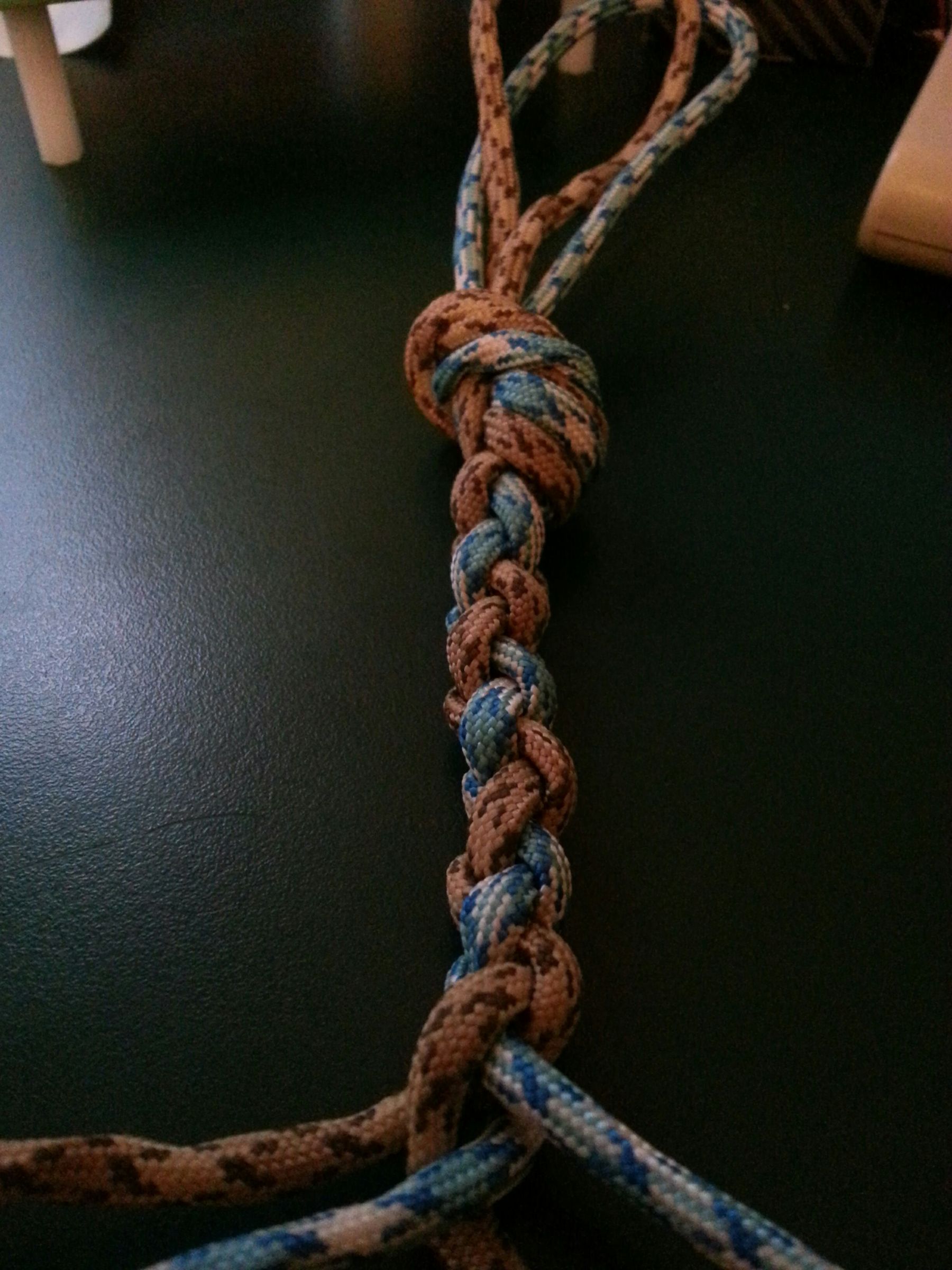 4 Strand Round Braid : 3 Steps - Instructables