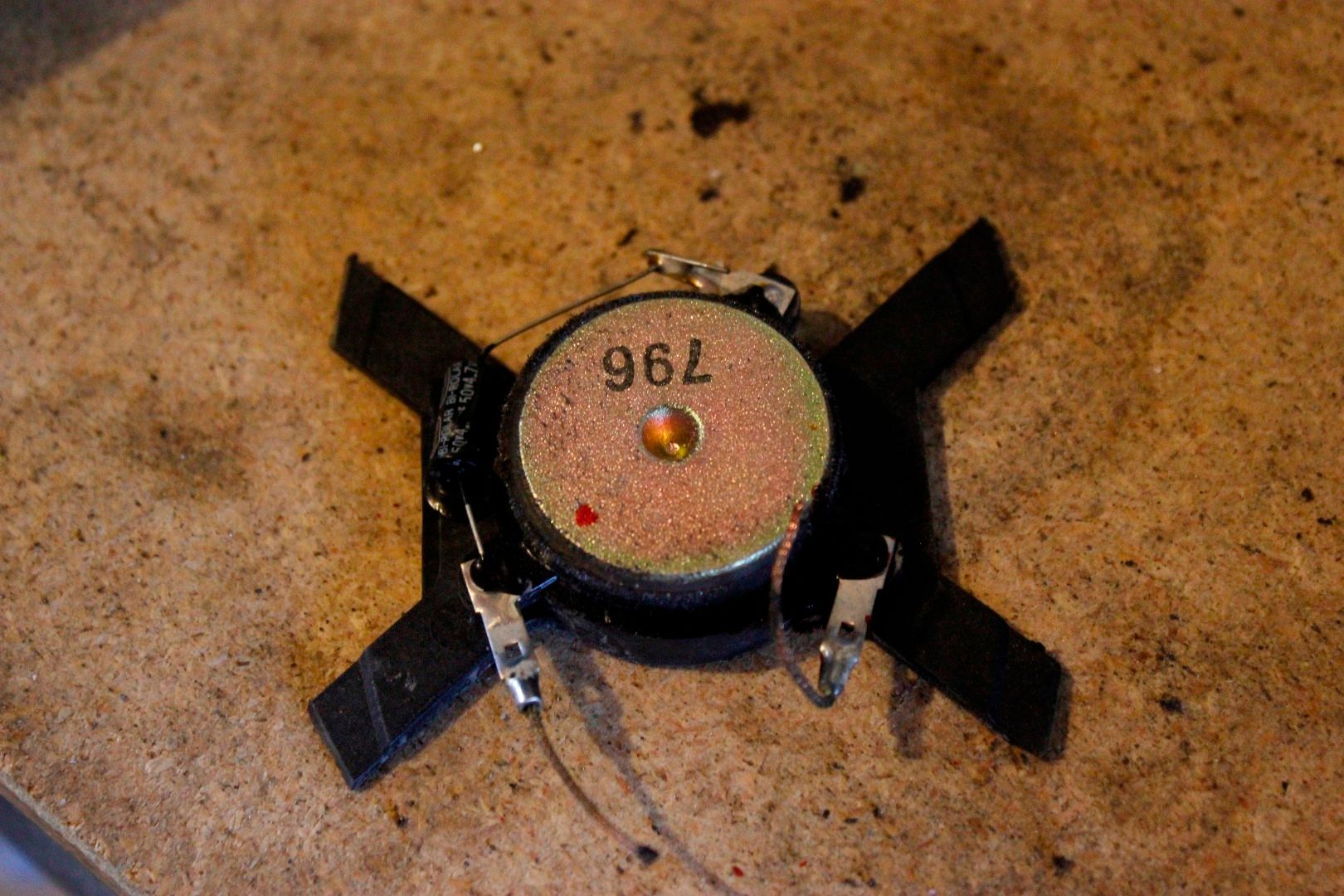 DTTAY - How to Reclaim Speaker Magnets : 6 Steps - Instructables