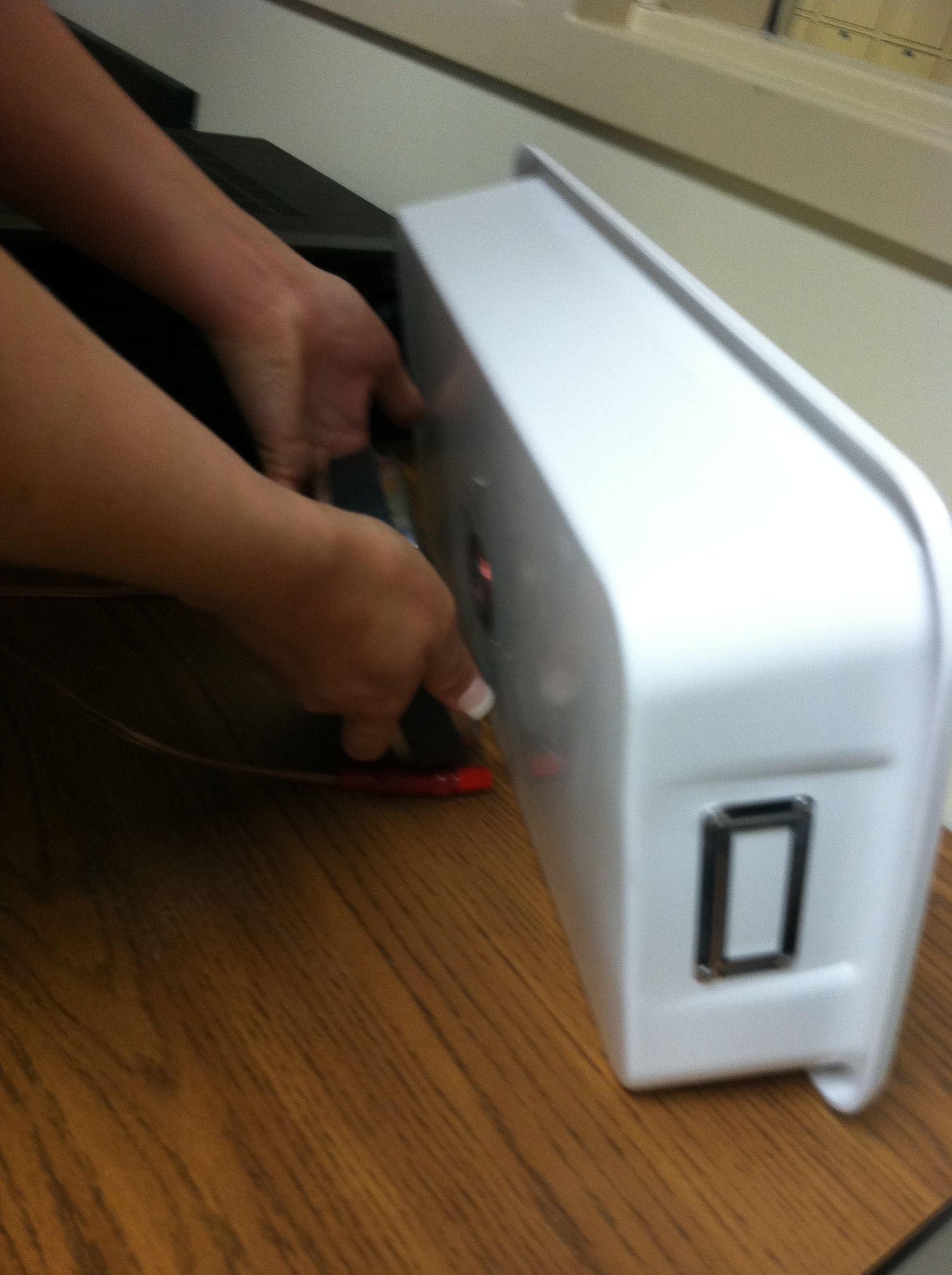 HOW TO: BUILD a HOMEMADE SPEAKER : 6 Steps - Instructables