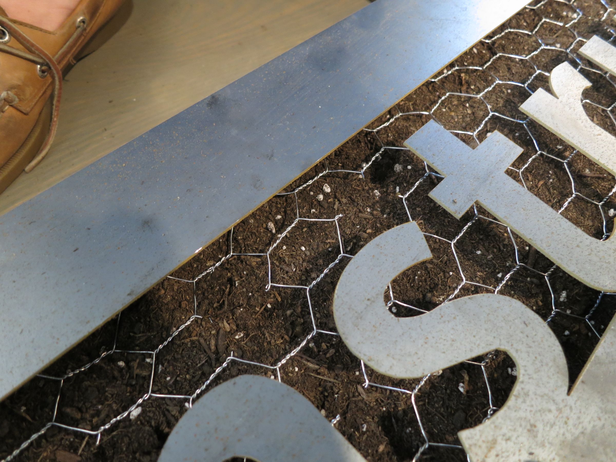 Instructables Vertical Moss Planter : 10 Steps (with Pictures ...