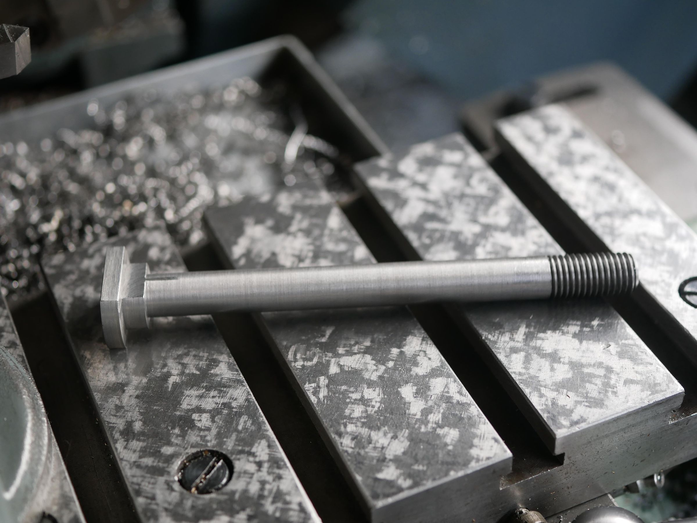 How to Machine a T-bolt : 5 Steps (with Pictures) - Instructables