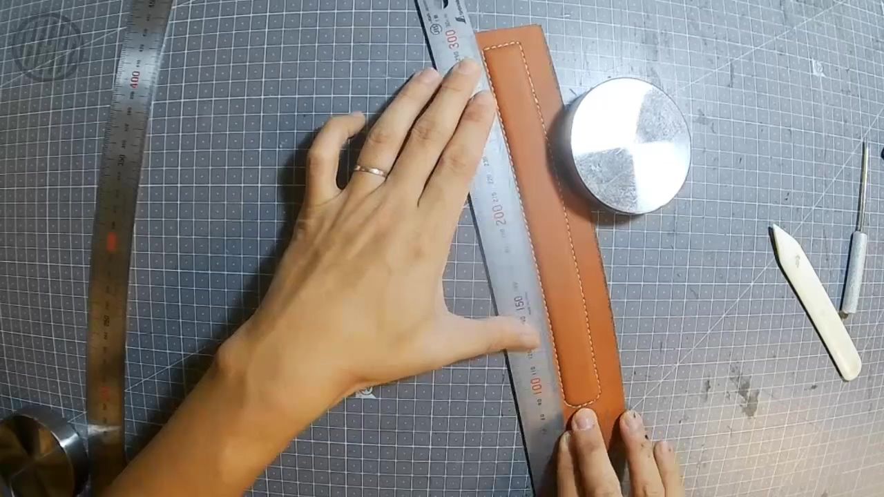 Leather Strap Clutch : 11 Steps (with Pictures) - Instructables