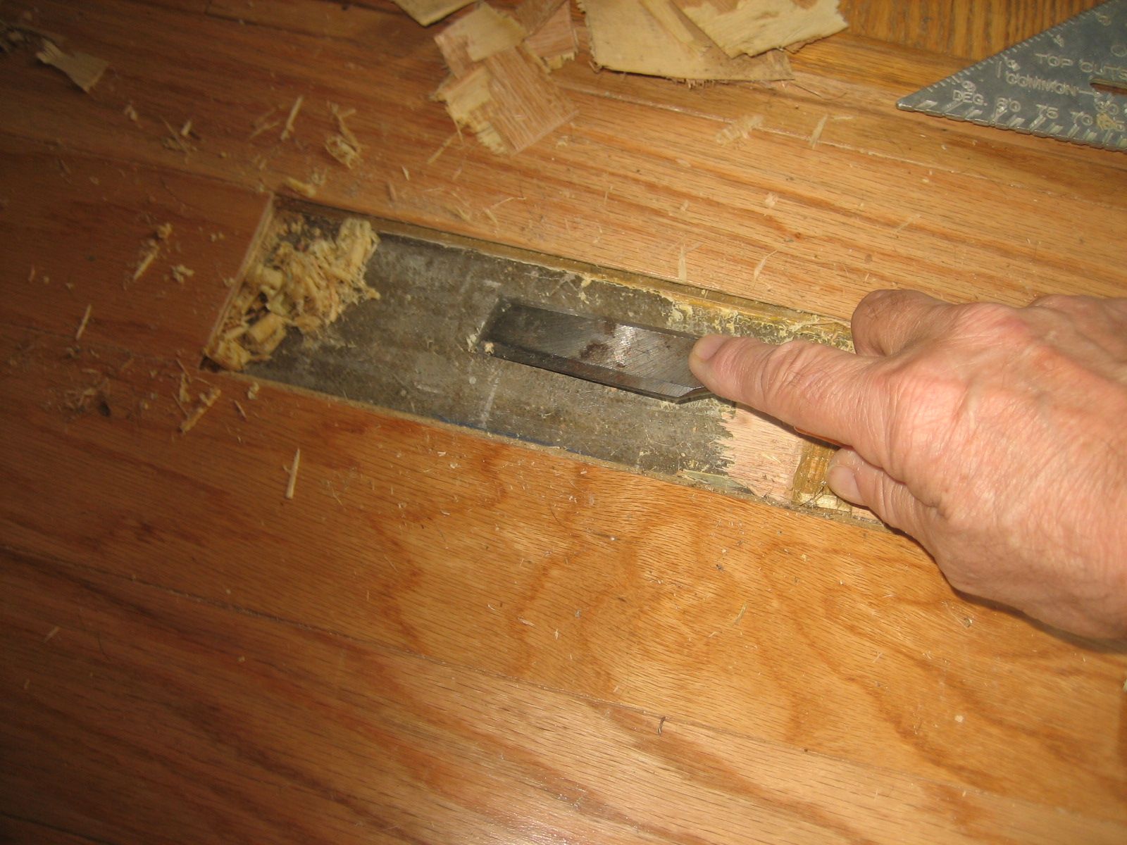 HOW I REPLACED a PEELING FLOOR BOARD : 7 Steps (with Pictures ...