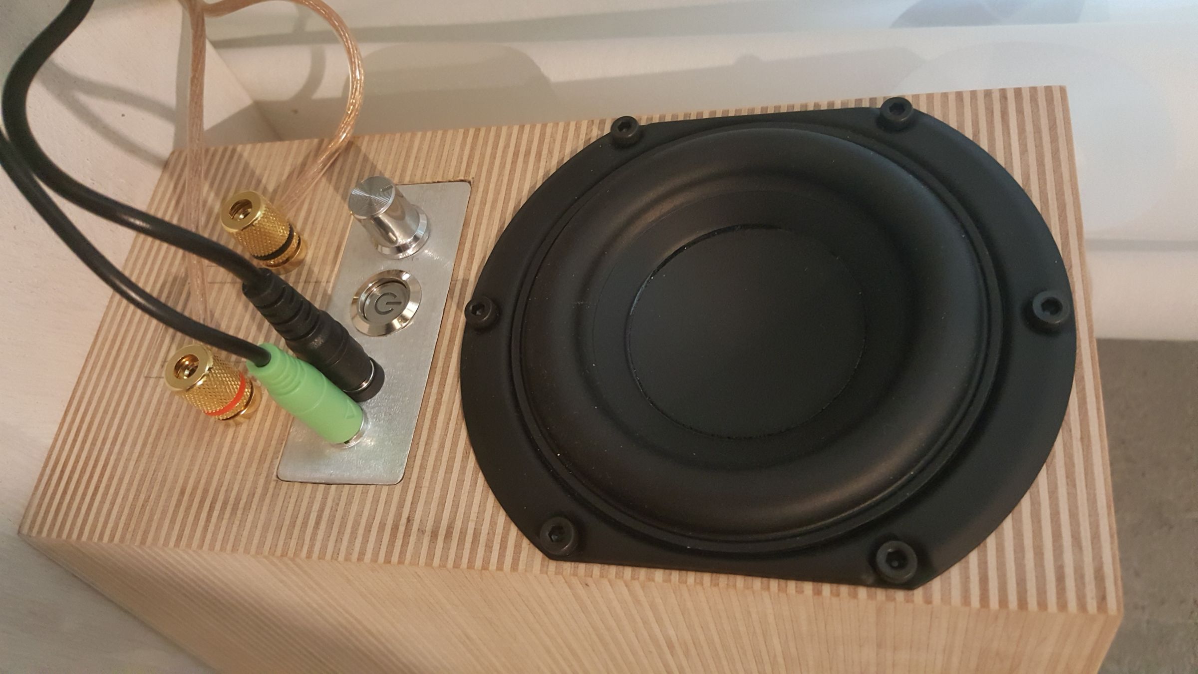 LK Audio Mini Monitor Speakers (bookshelf) : 8 Steps (with Pictures ...