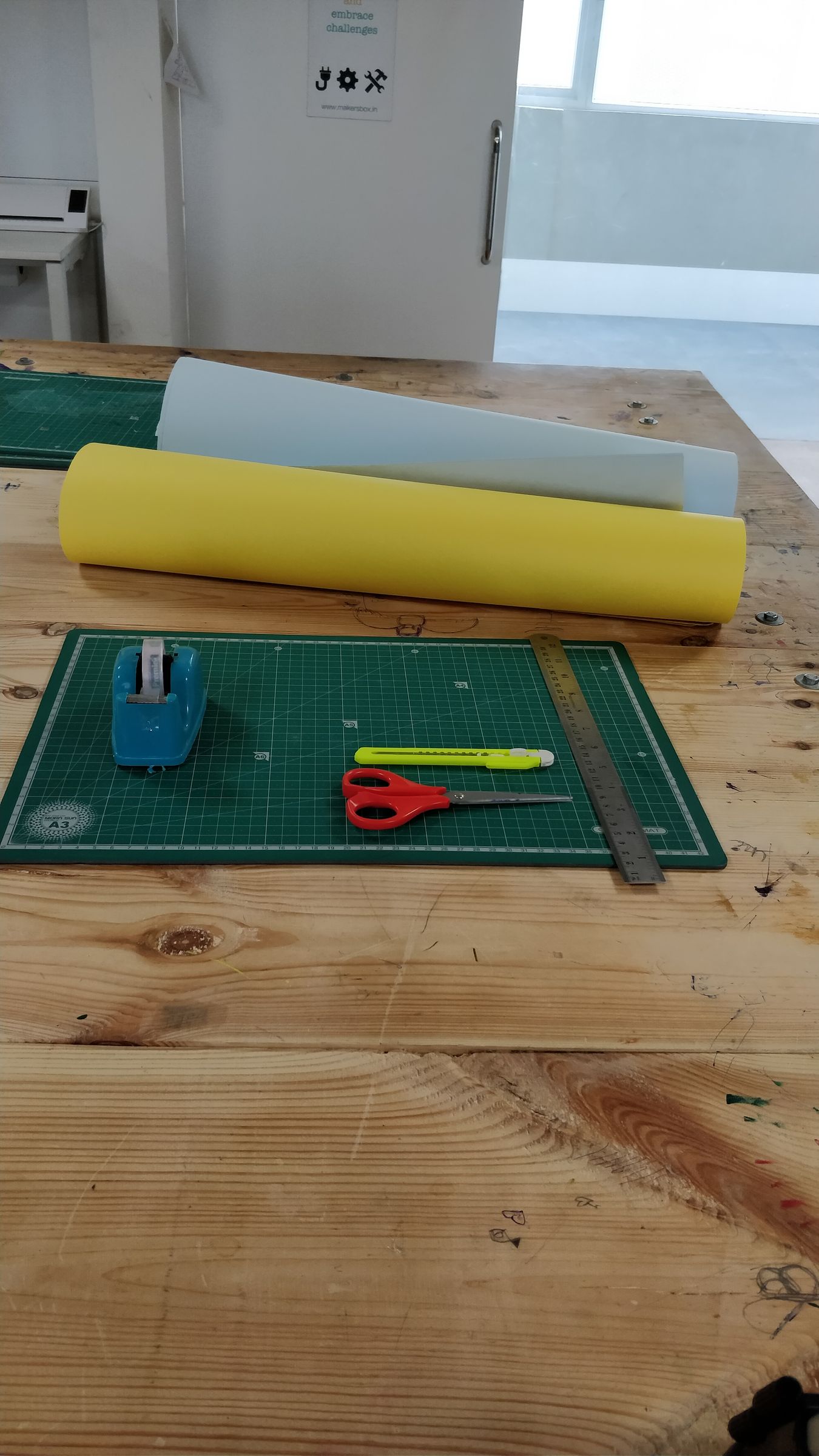 Assassin's Creed Paper Gauntlet : 3 Steps (with Pictures) - Instructables