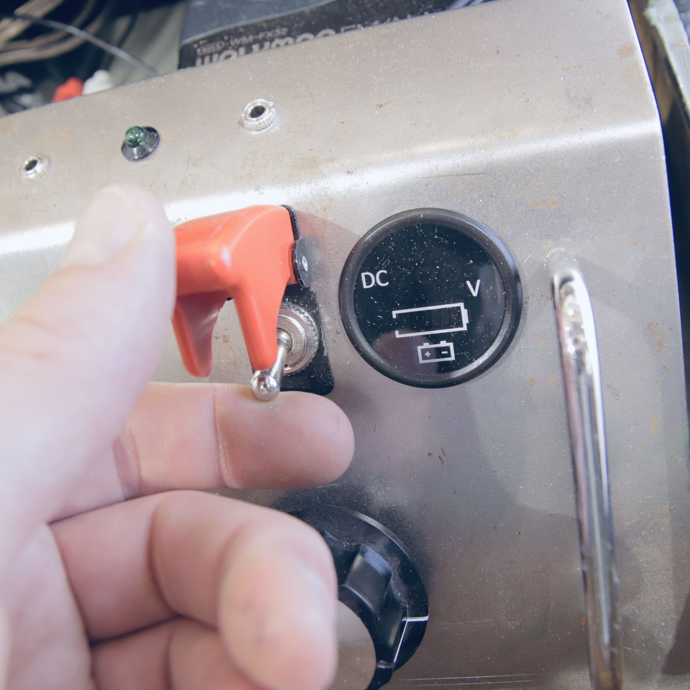 The Portable Laff Box : 13 Steps (with Pictures) - Instructables