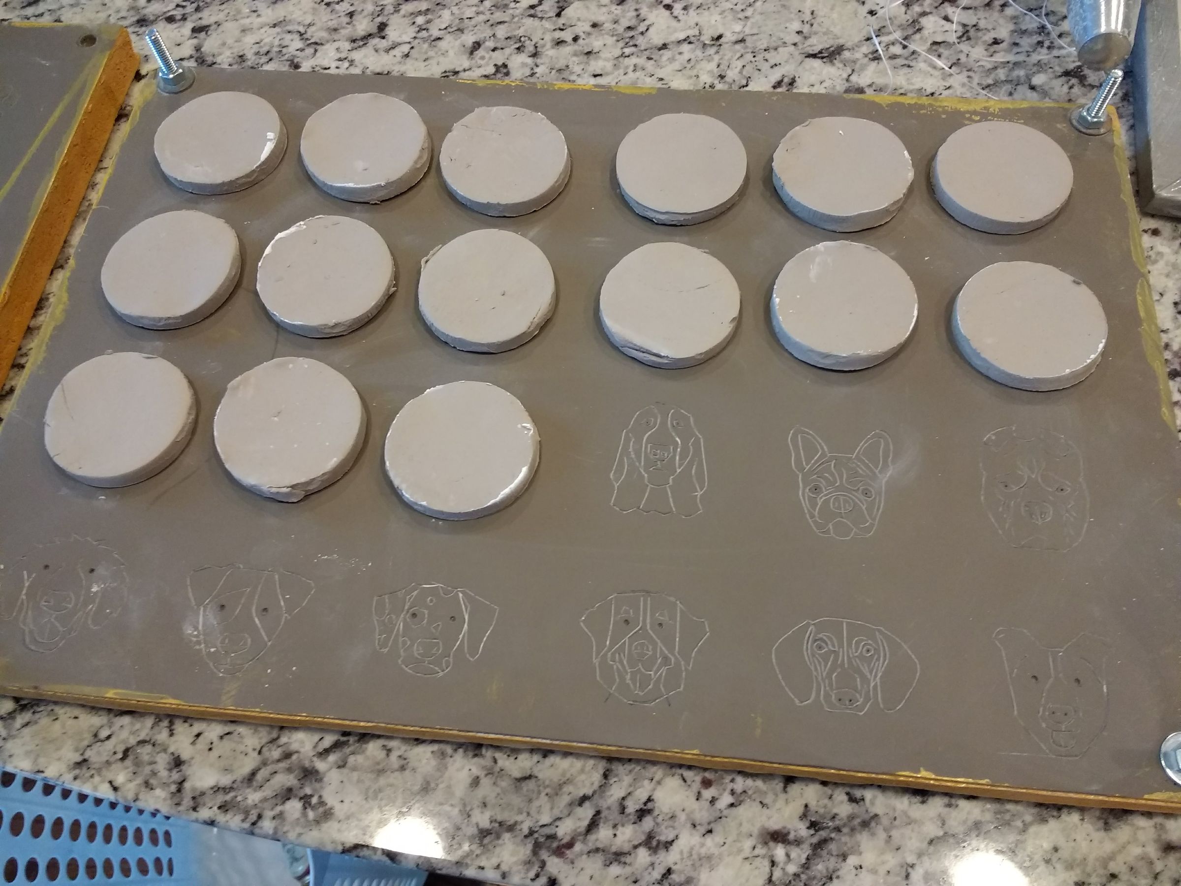 Make Your Own Challenge Coin or Geocaching Token : 13 Steps (with ...