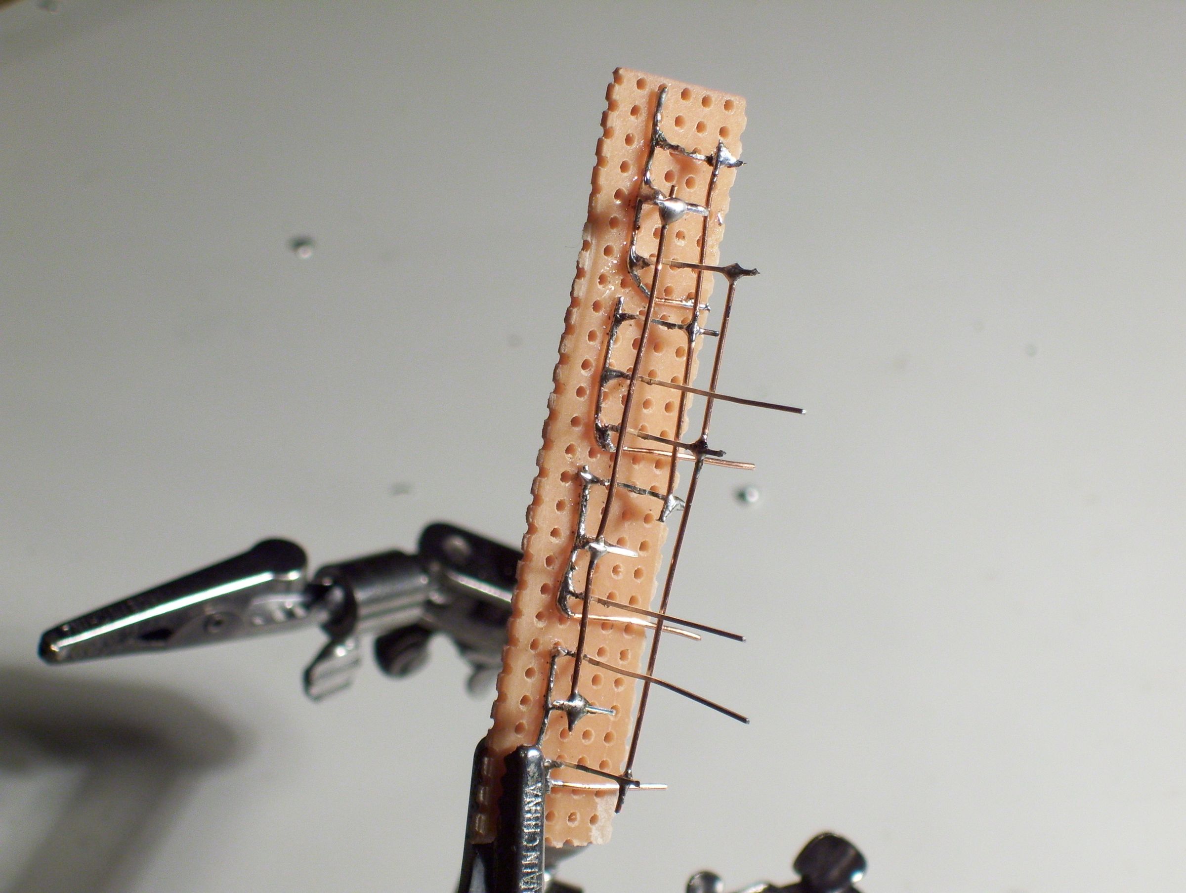 Charlieplexed Row of LED Lights, for the Arduino : 9 Steps (with Pictures) - Instructables