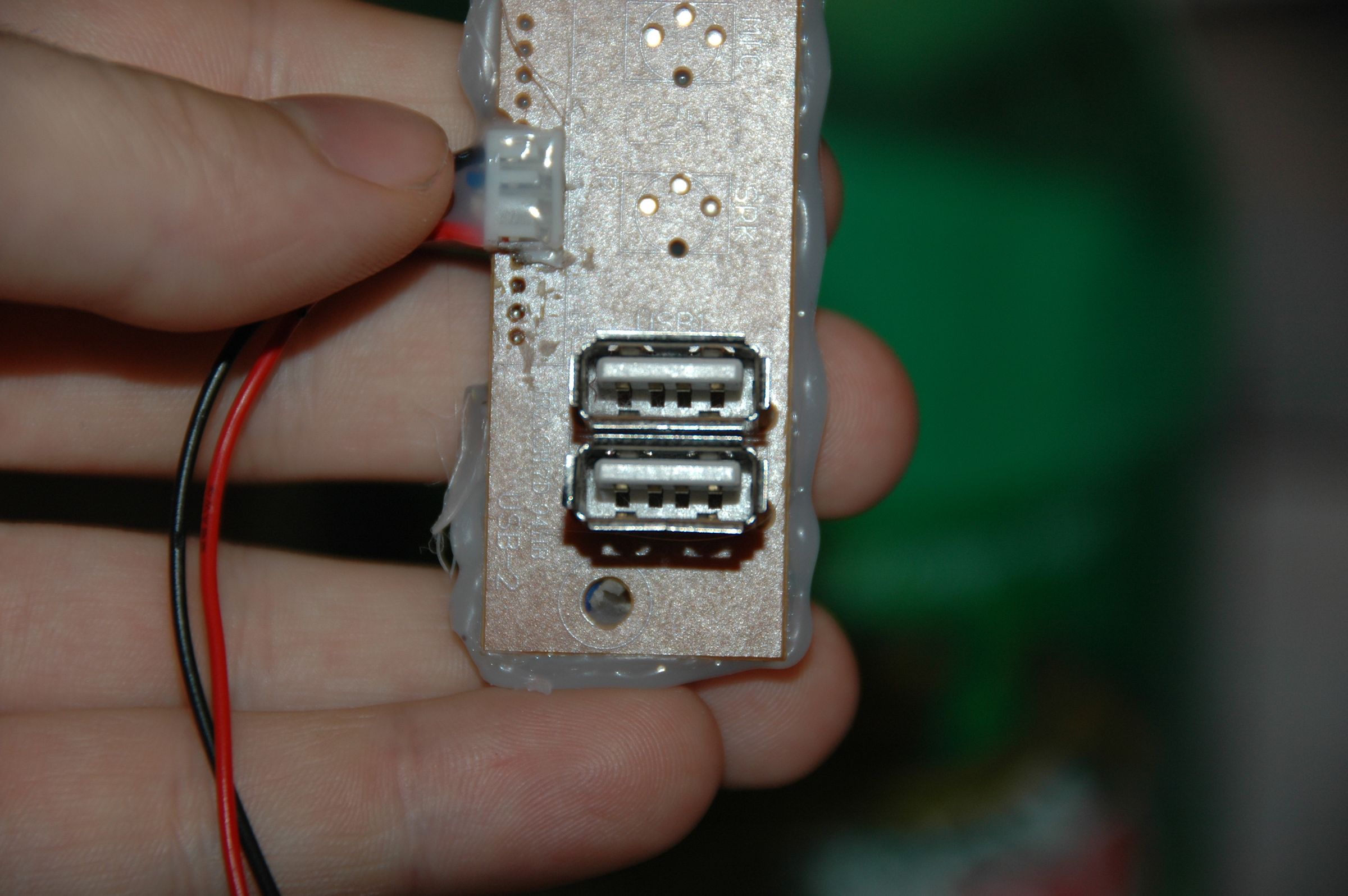 12v to USB Adapter \ 12v to 5v Transformer (great for Cars) : 6 Steps ...