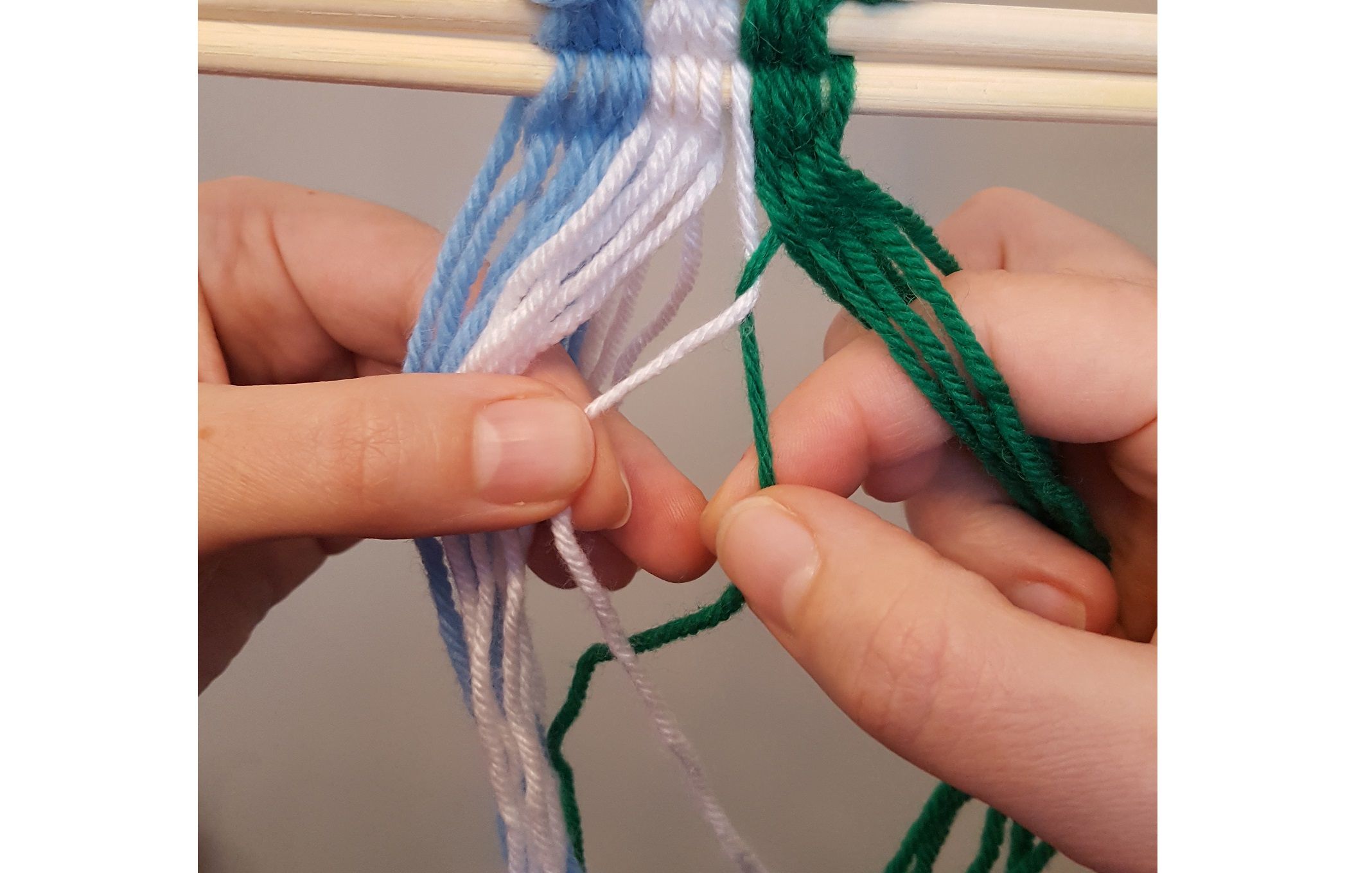 Colour Switching: Fingerweaving Vertical Stripes : 13 Steps (with ...