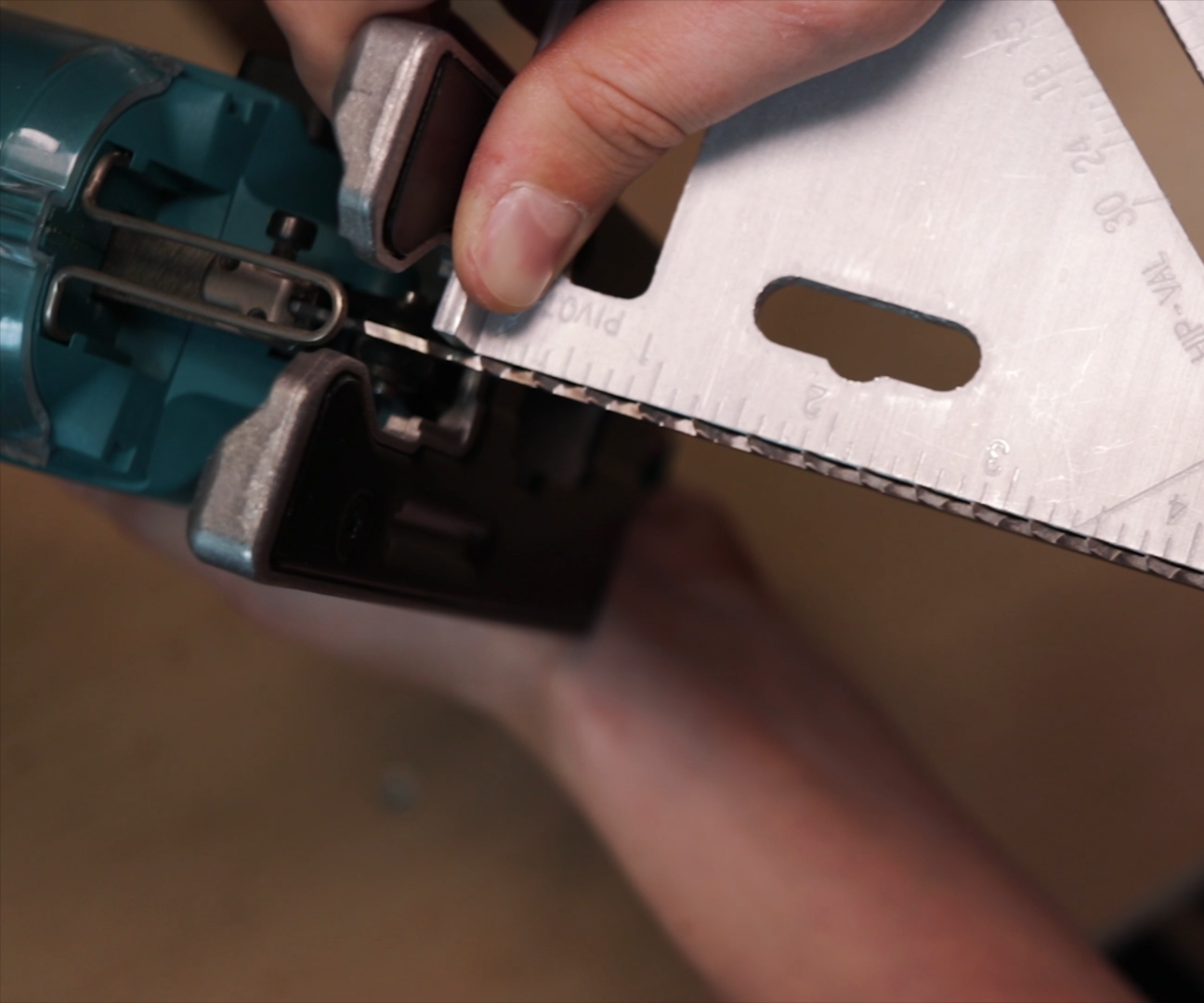 DIY Small/Portable/Convenient Workbench : 27 Steps (with Pictures ...