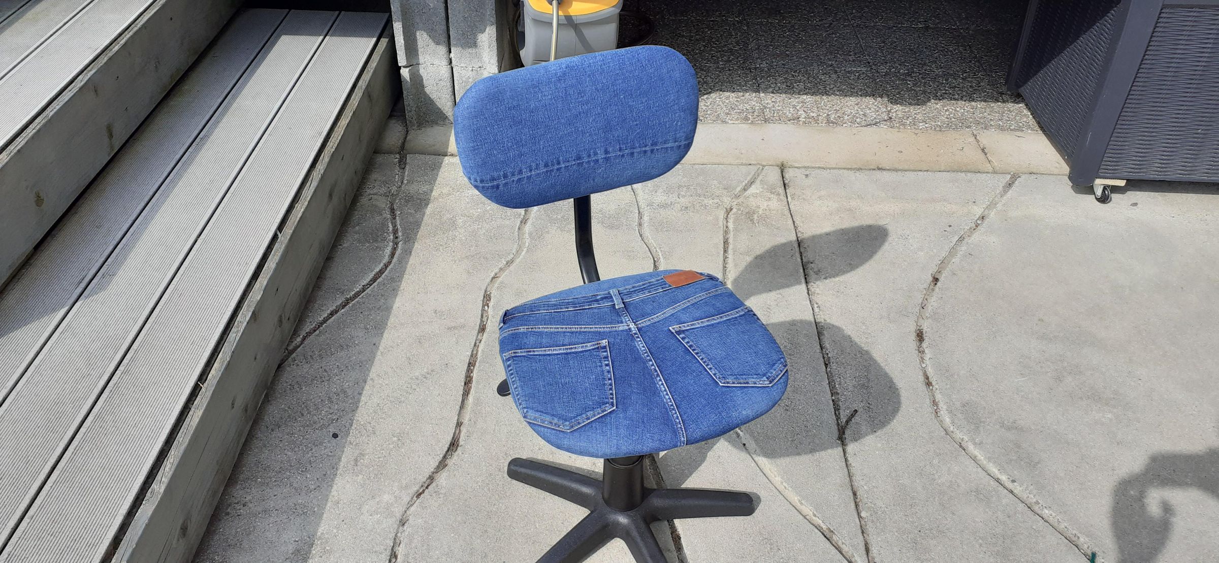 Jean Chair. : 5 Steps (with Pictures) - Instructables