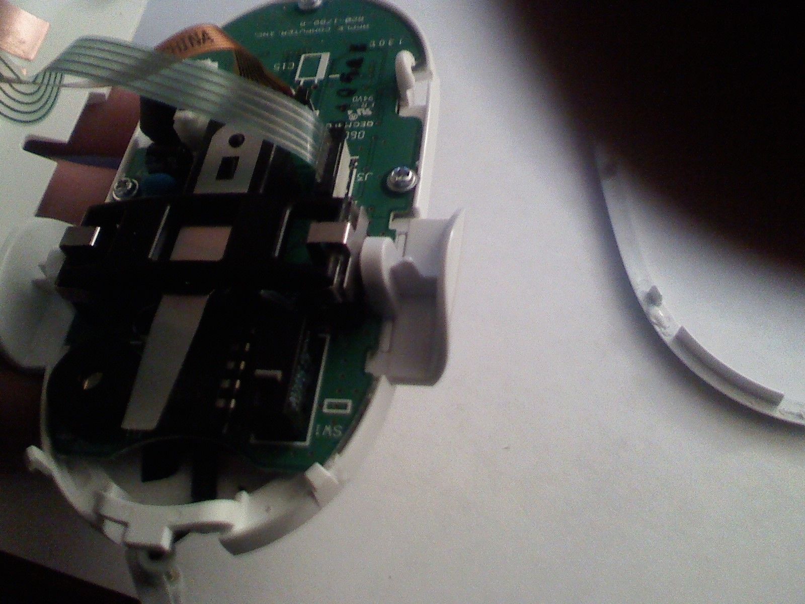 How to Completely Disassemble a MAC Mouse - Clean/Repair/Mod : 6 Steps ...