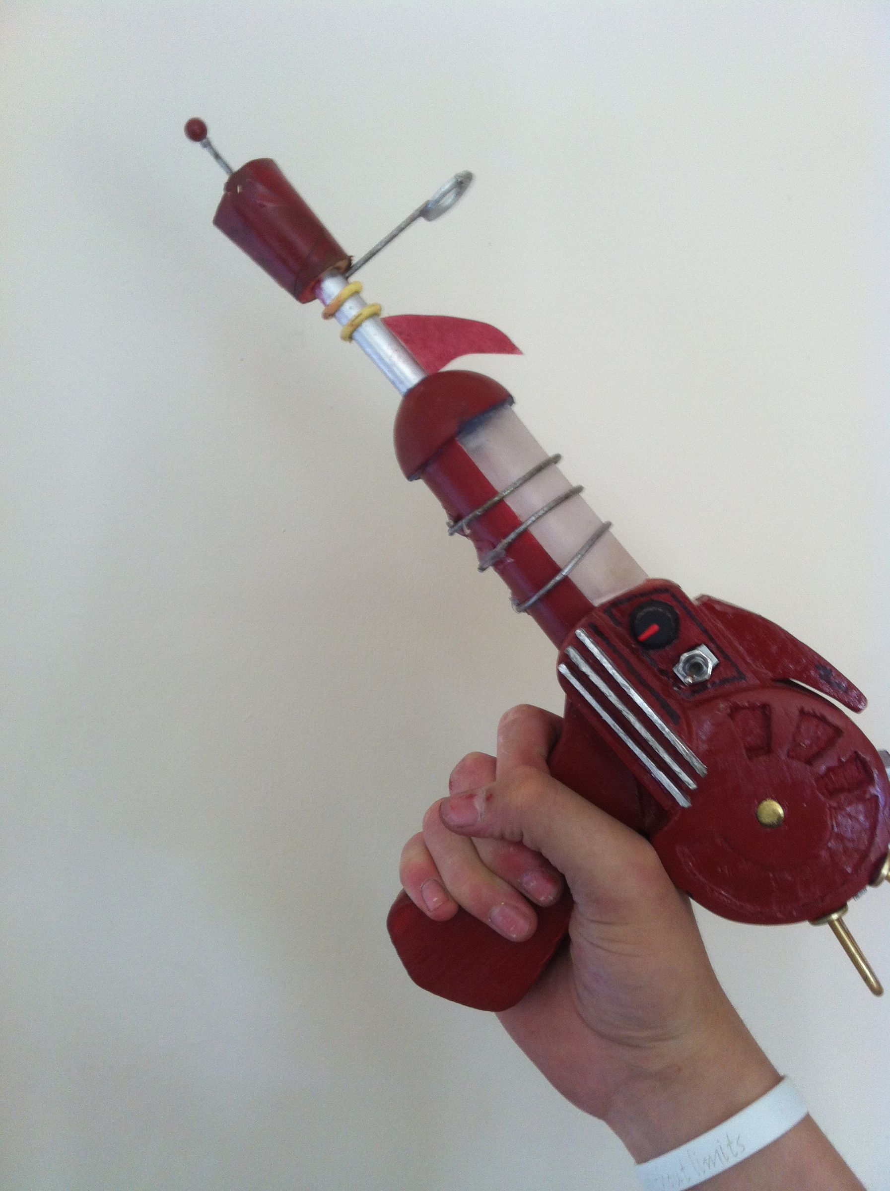 Call of Duty : Ray Gun : 9 Steps (with Pictures) - Instructables