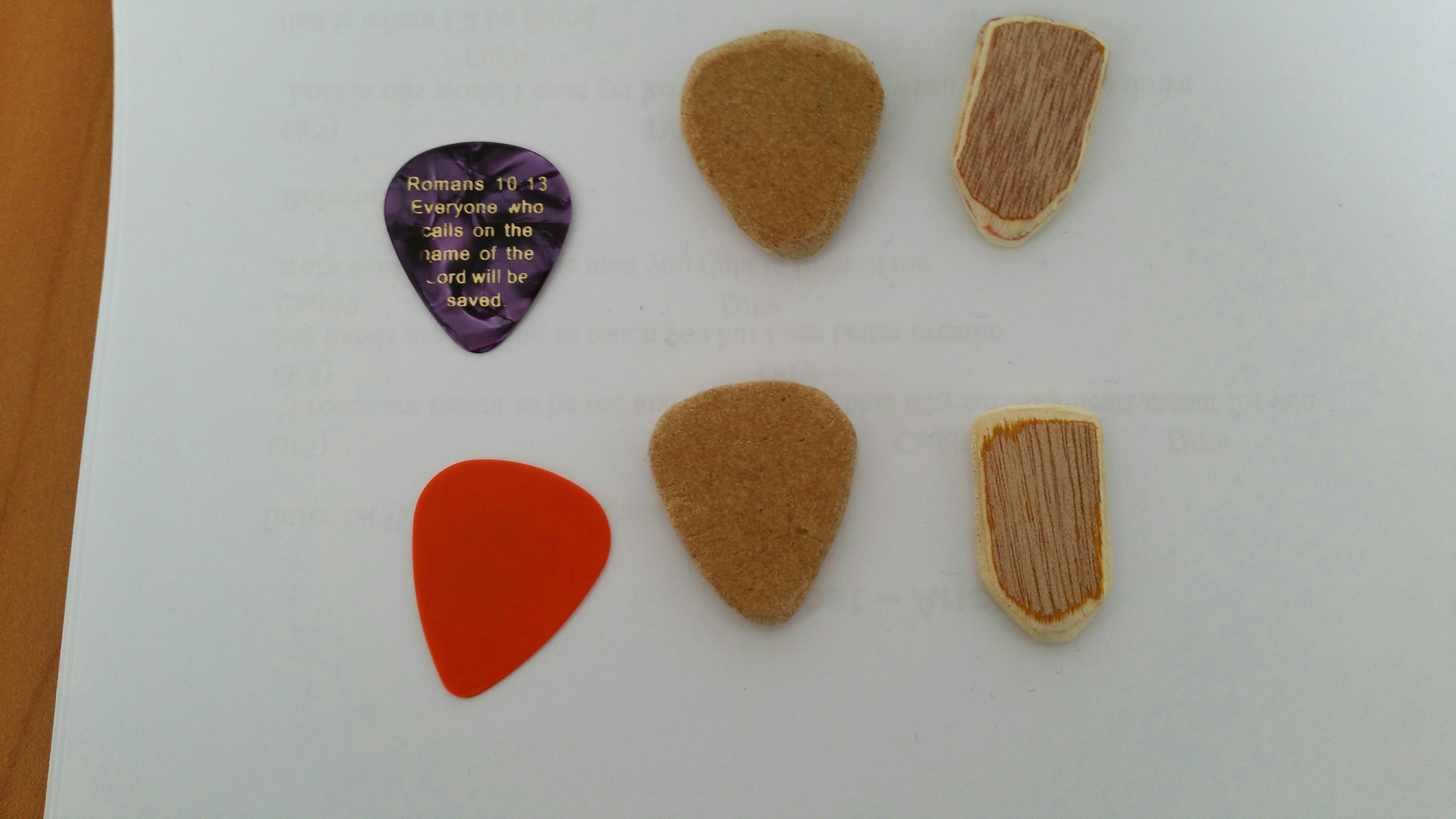 Plectrum/pick Made of Fibreboard and Plywood : 4 Steps (with Pictures ...