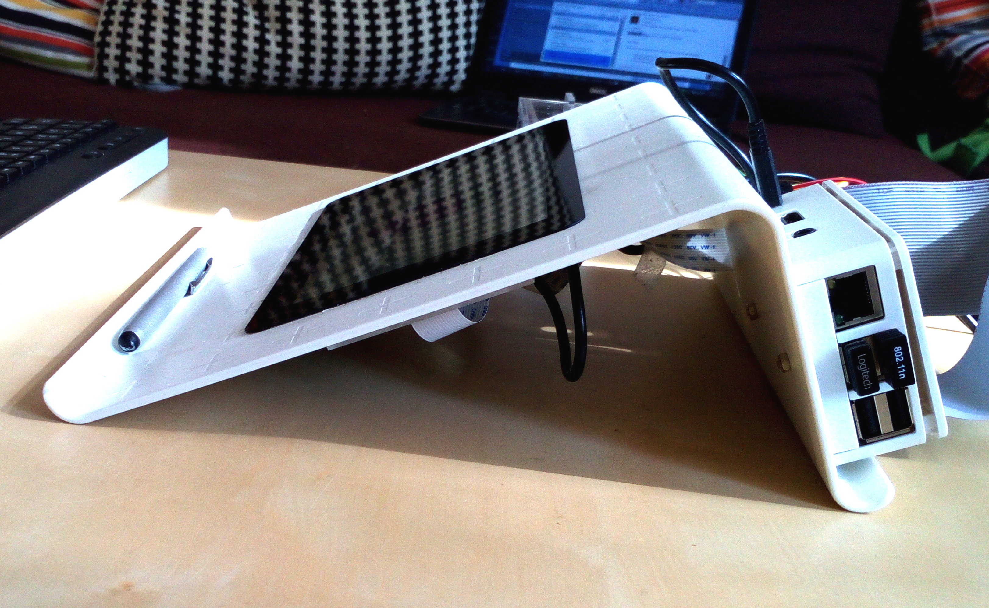 A Raspberry Pi & RPi Touch Screen Workstation - Instructables