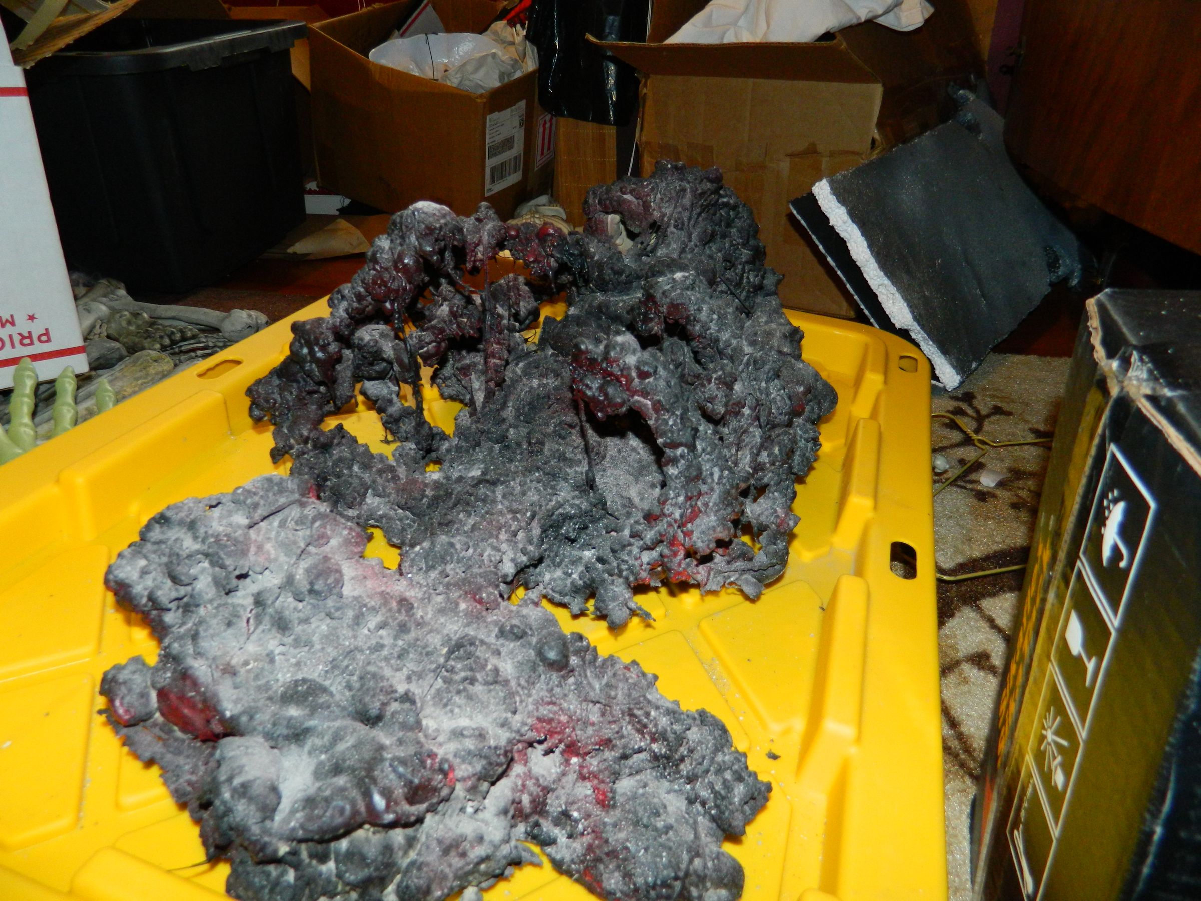 Burnt Corpse / Burning Embers Halloween Prop : 7 Steps - Instructables