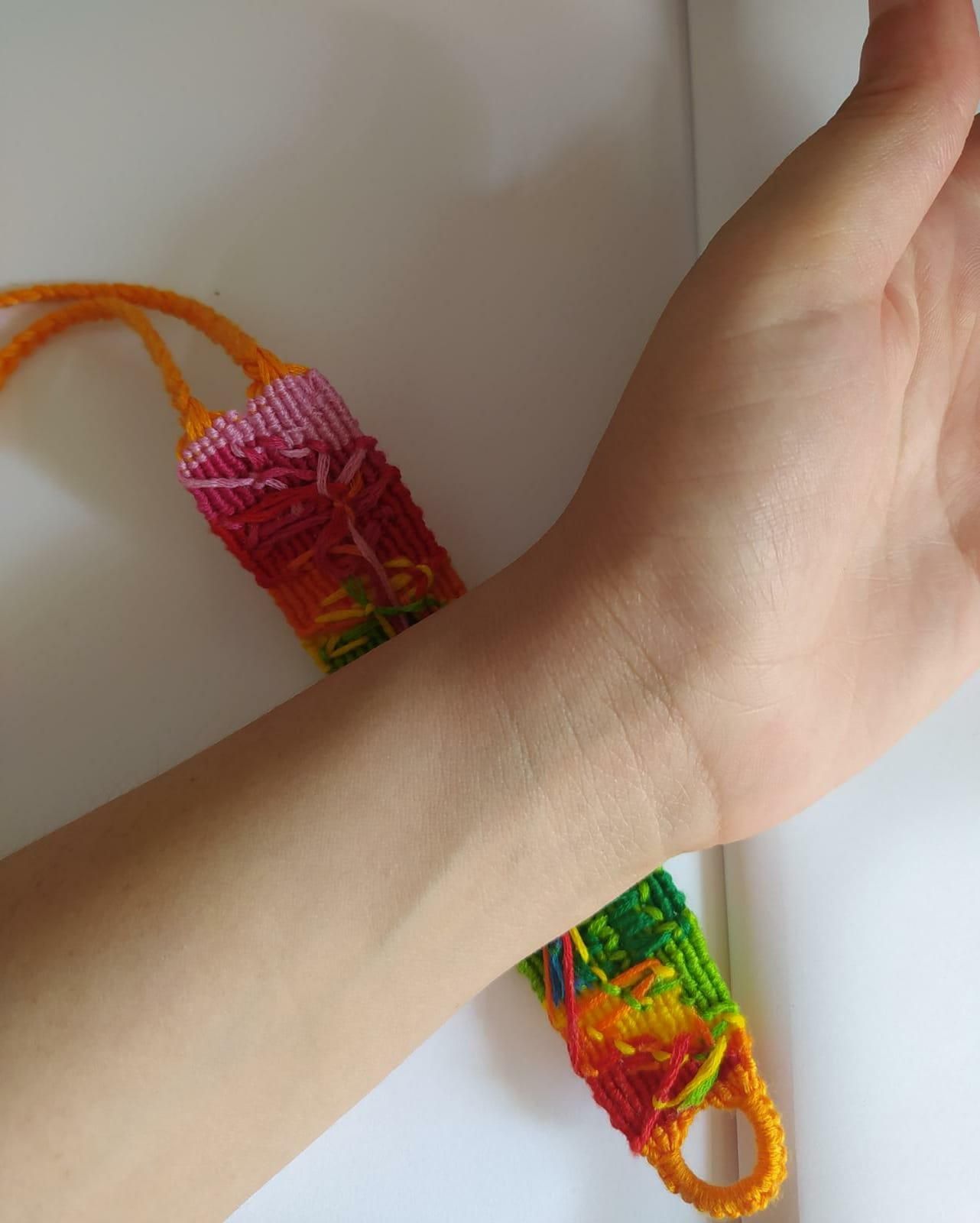Alpha Pattern Macrame Bracelet: Spiral Tie Dye : 18 Steps (with ...