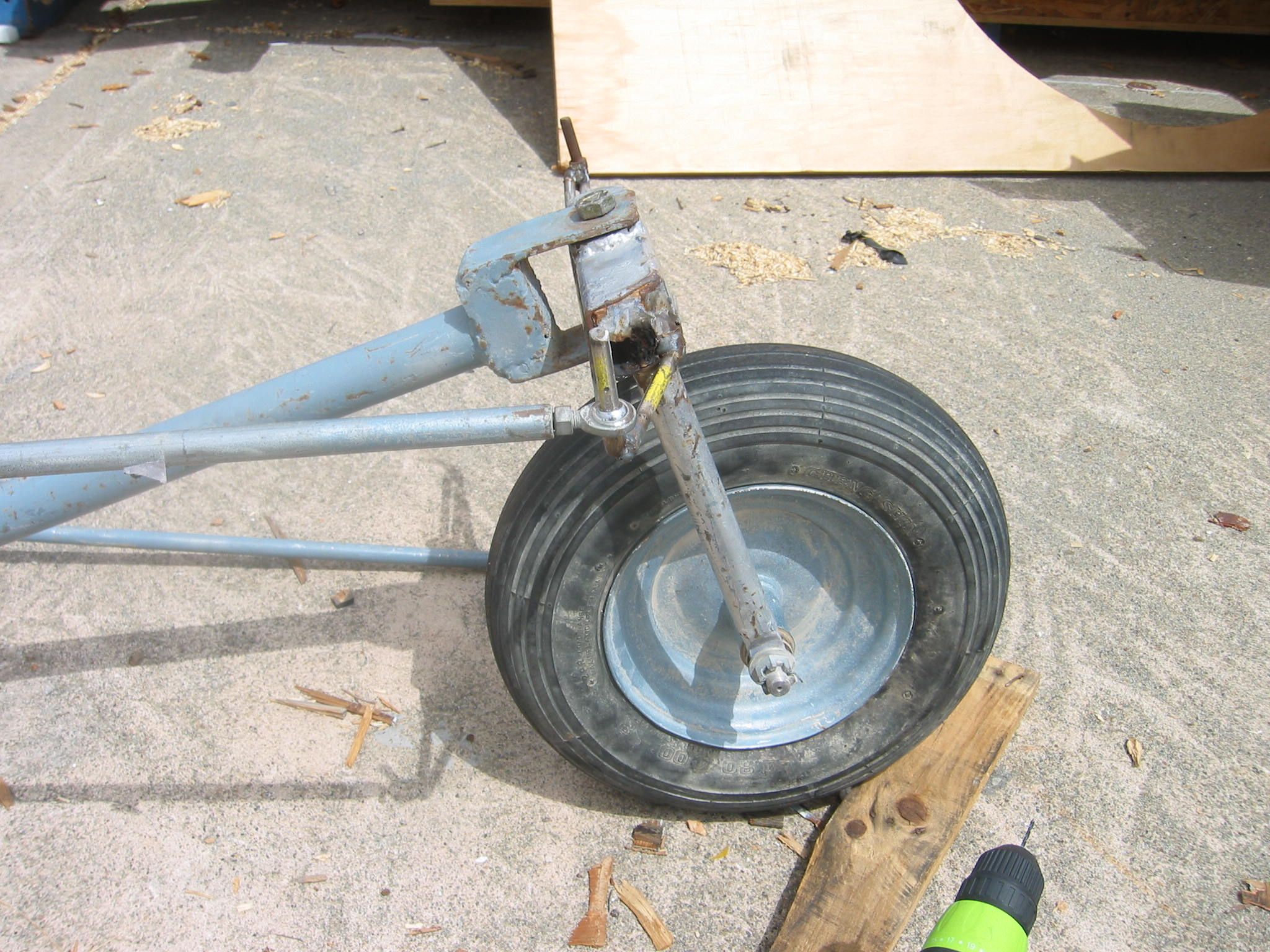 Greg Milano's Wheelbarrow Wheel Landyacht : 7 Steps (with Pictures ...